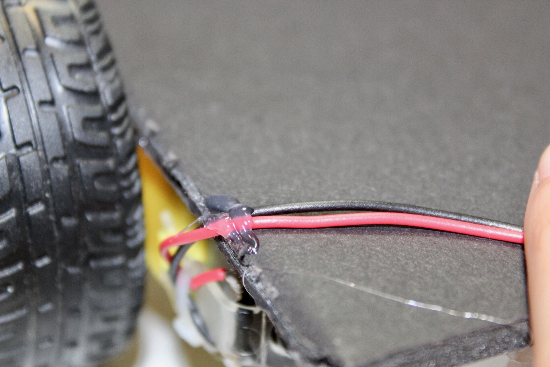 Sarah the Simplest Arduino Robot : 9 Steps (with Pictures) - Instructables