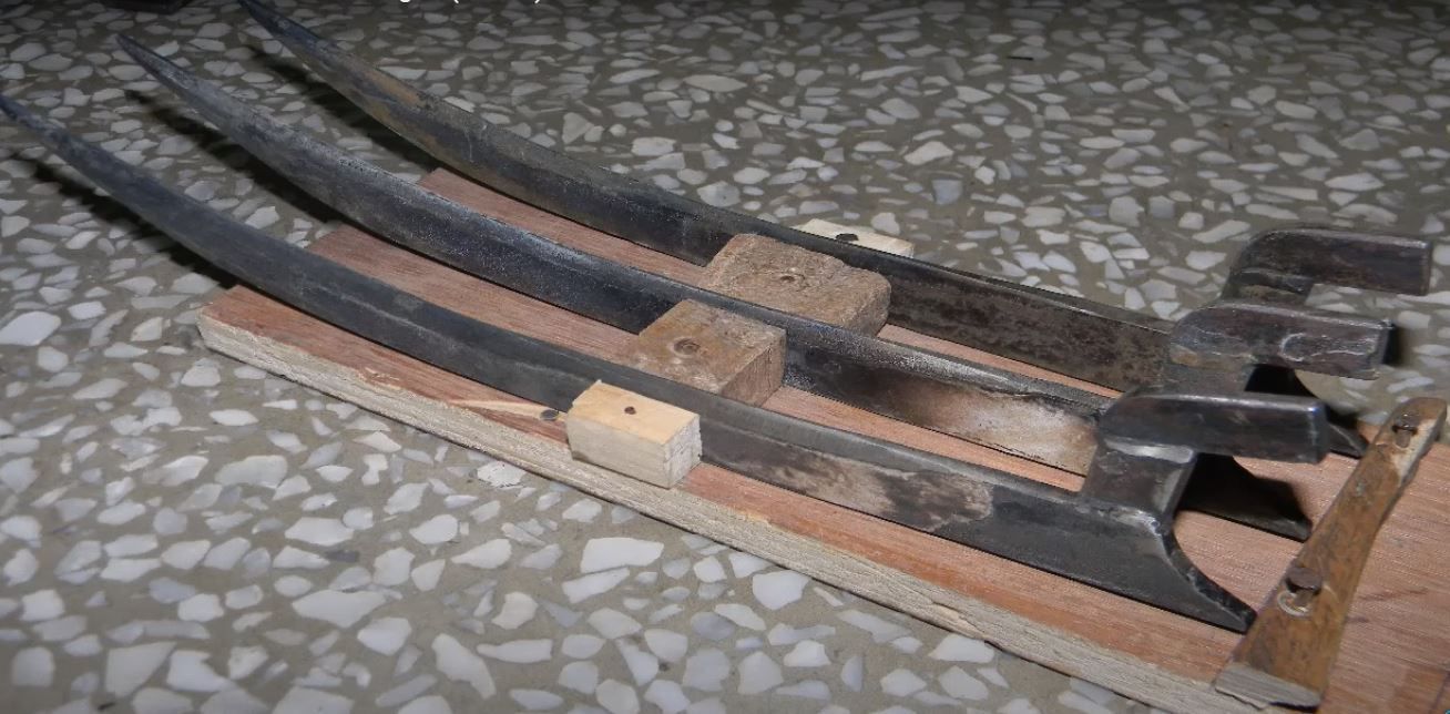 Wolverine Claws (Steel) : 5 Steps (with Pictures) - Instructables