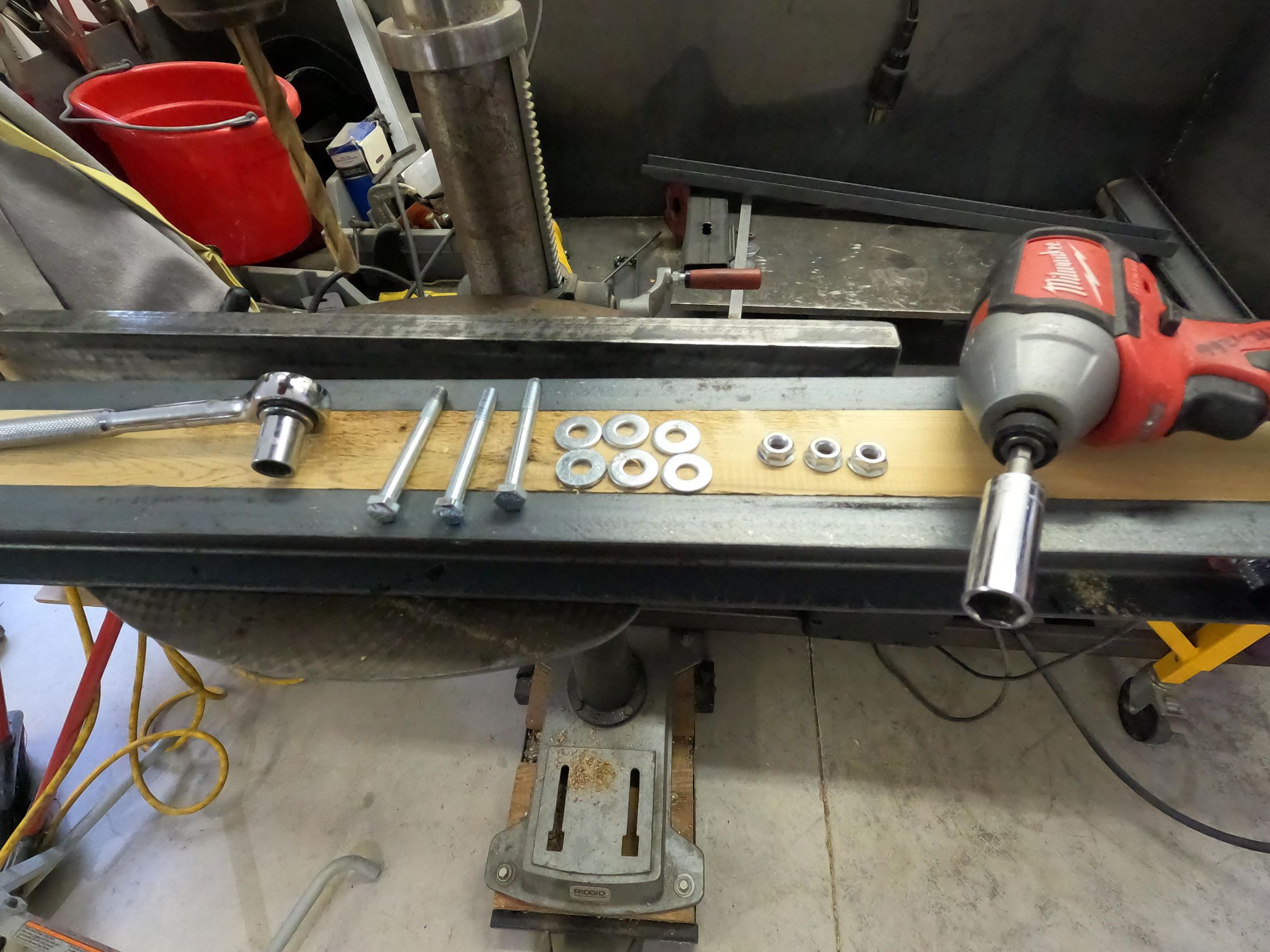 Multi-Clamp Glue-Up Jig for Fabricating DIY Wood Beams AKA a ...