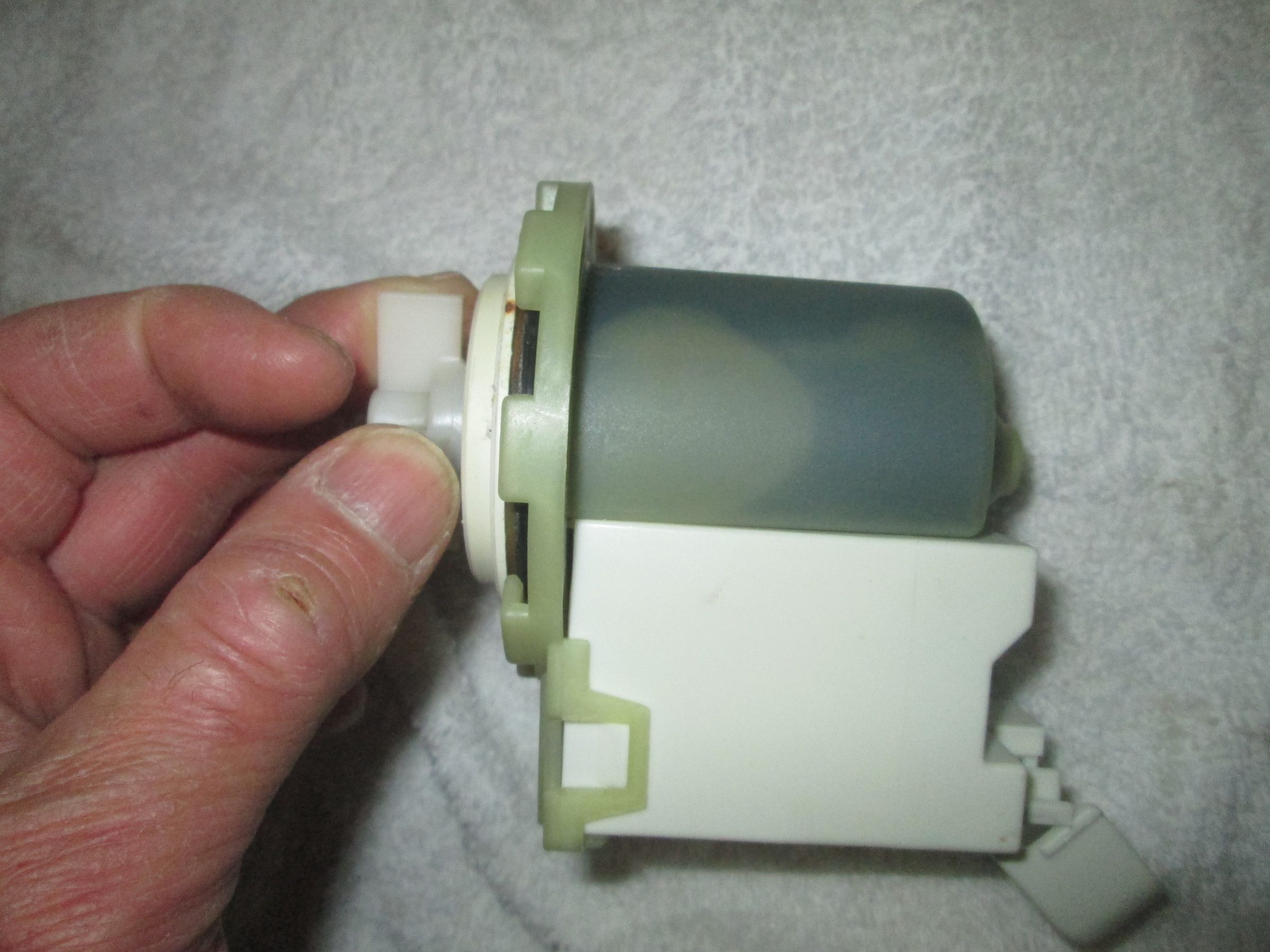 Replace a Drain Pump in a Kenmore / Whirlpool Washer : 10 Steps ...