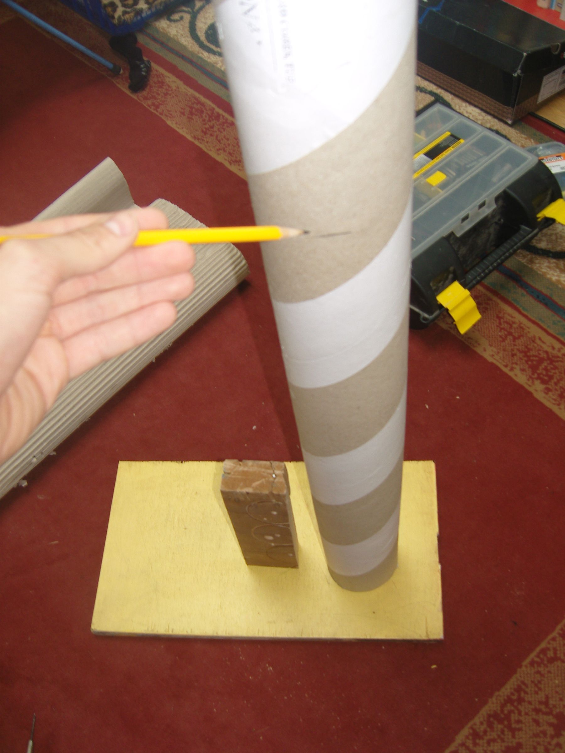 Super Budget Cat Scratch Post : 4 Steps - Instructables