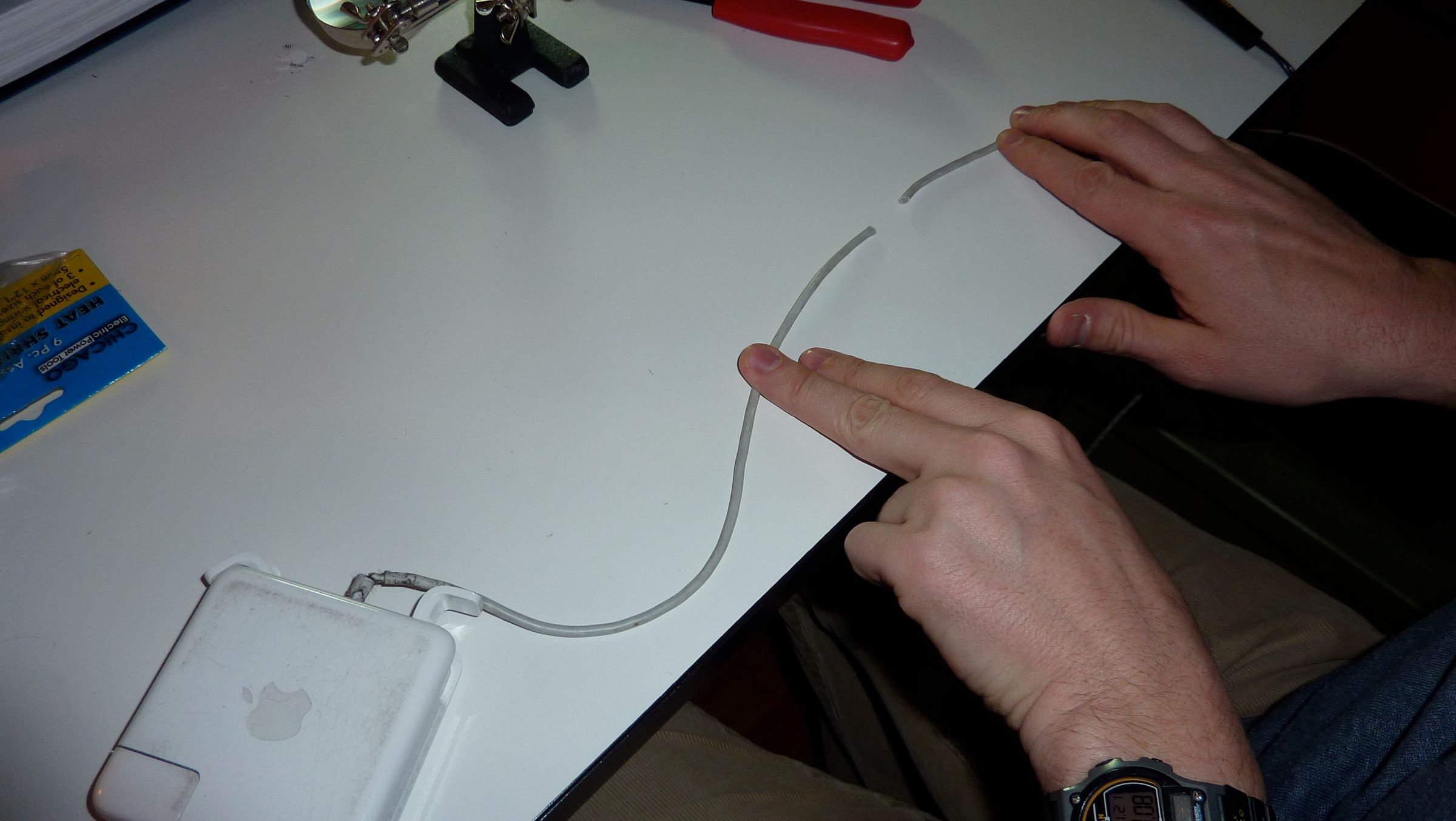 Apple Macbook Power Cord Repair : 4 Steps - Instructables