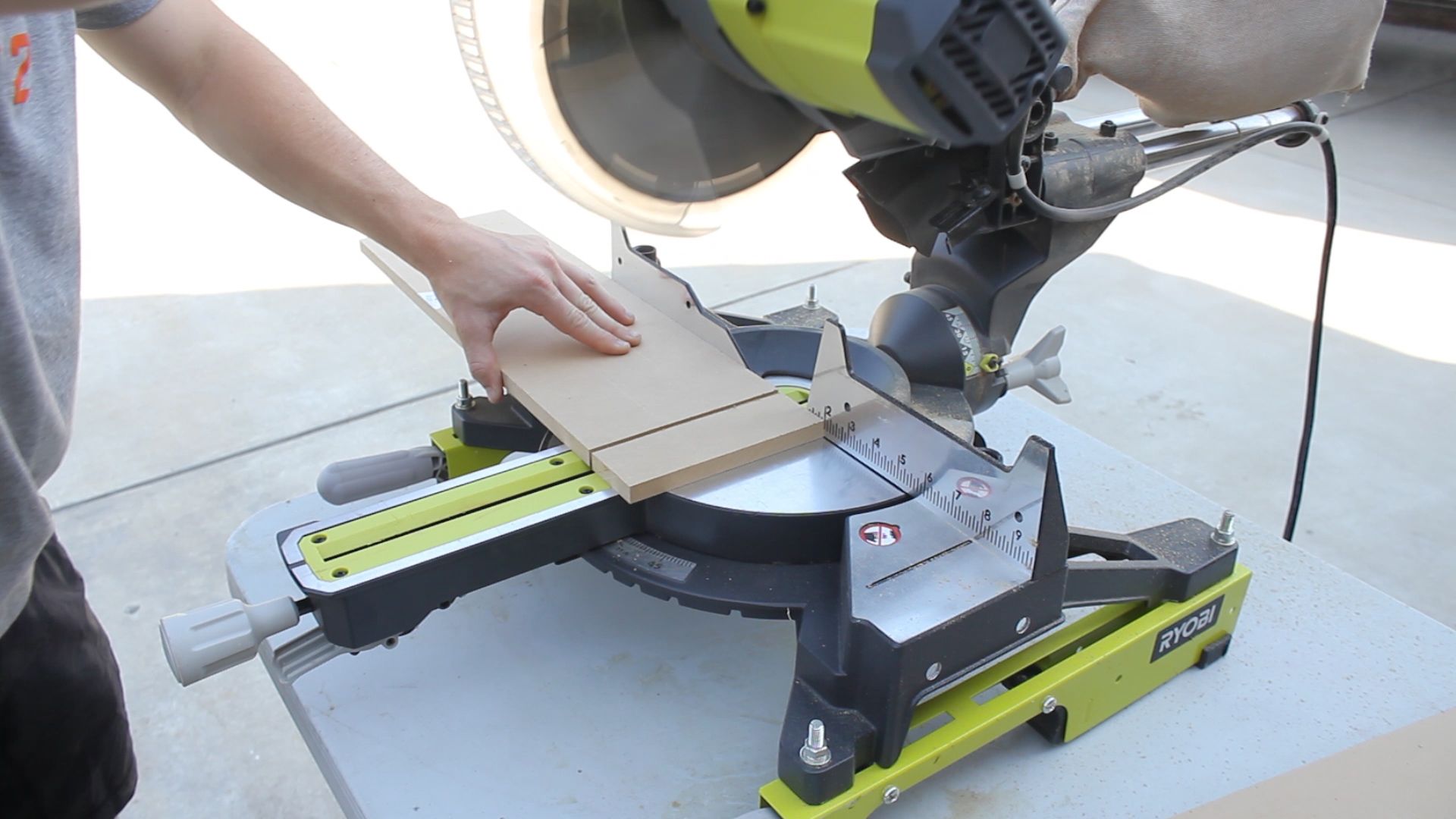 How to Make a $20 Router Sled : 13 Steps (with Pictures) - Instructables