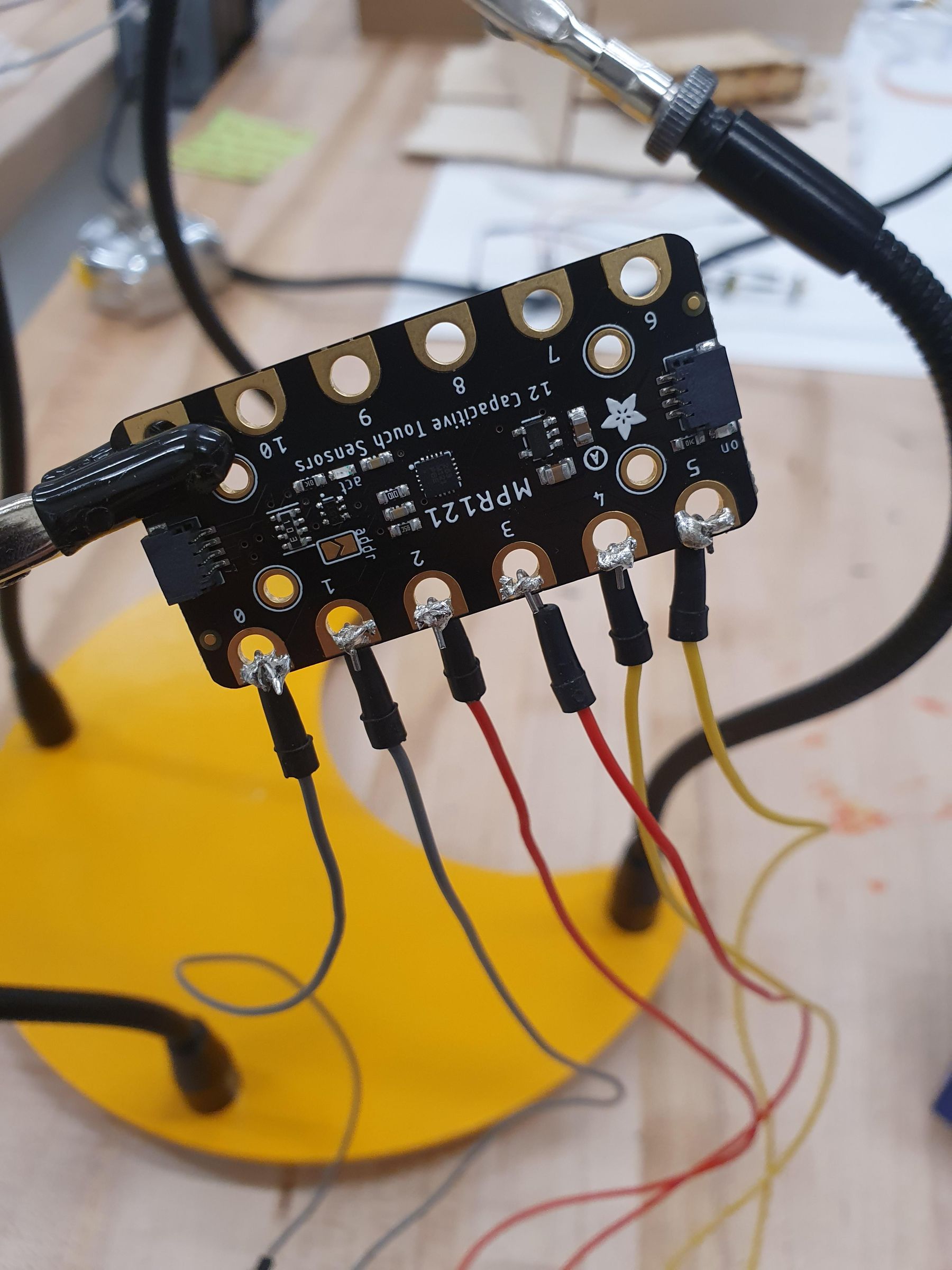 Capacitive Touch Cassette Player With LCD Display : 9 Steps - Instructables