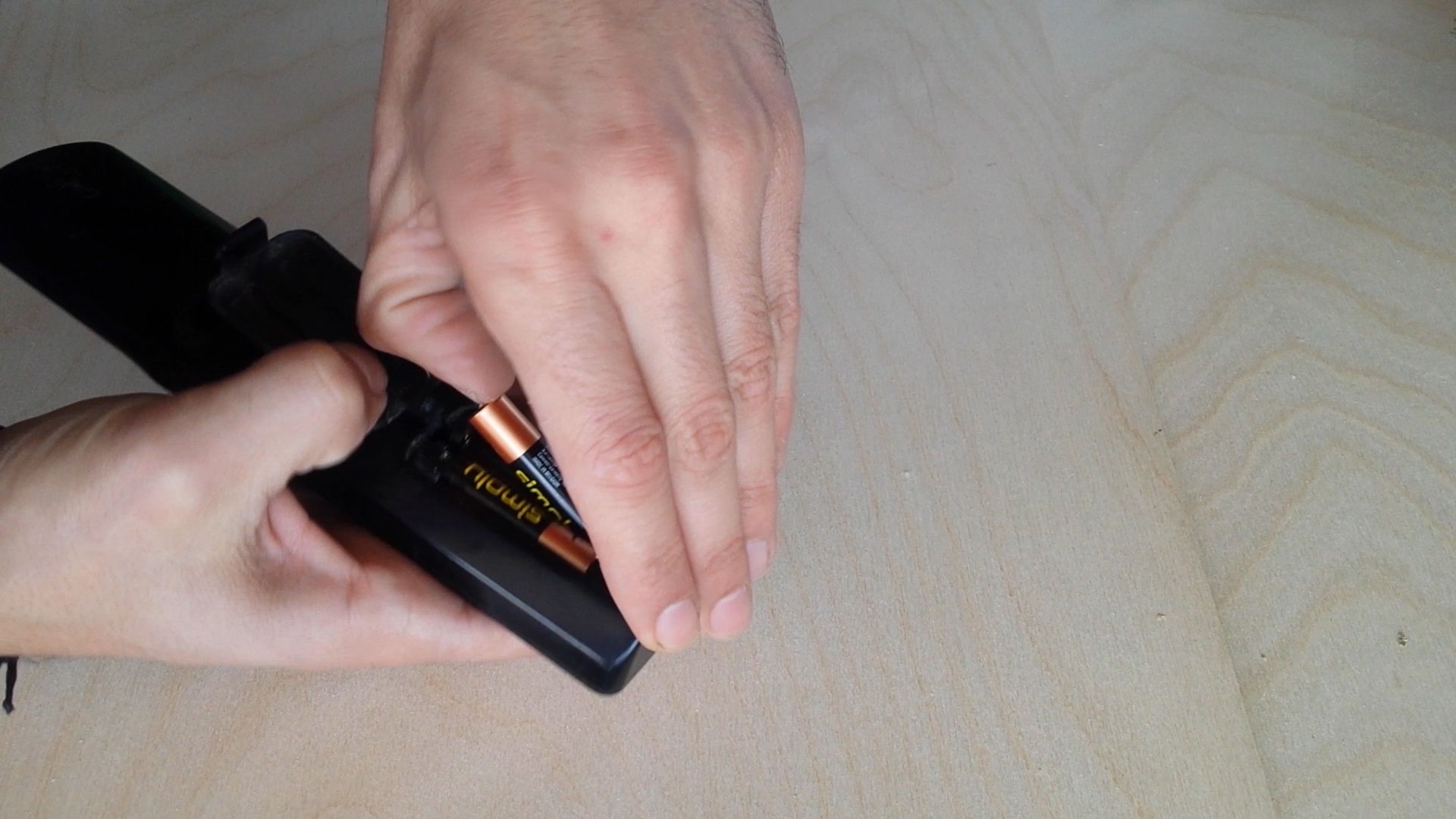 Fix an Unresponsive Remote Control : 4 Steps (with Pictures ...