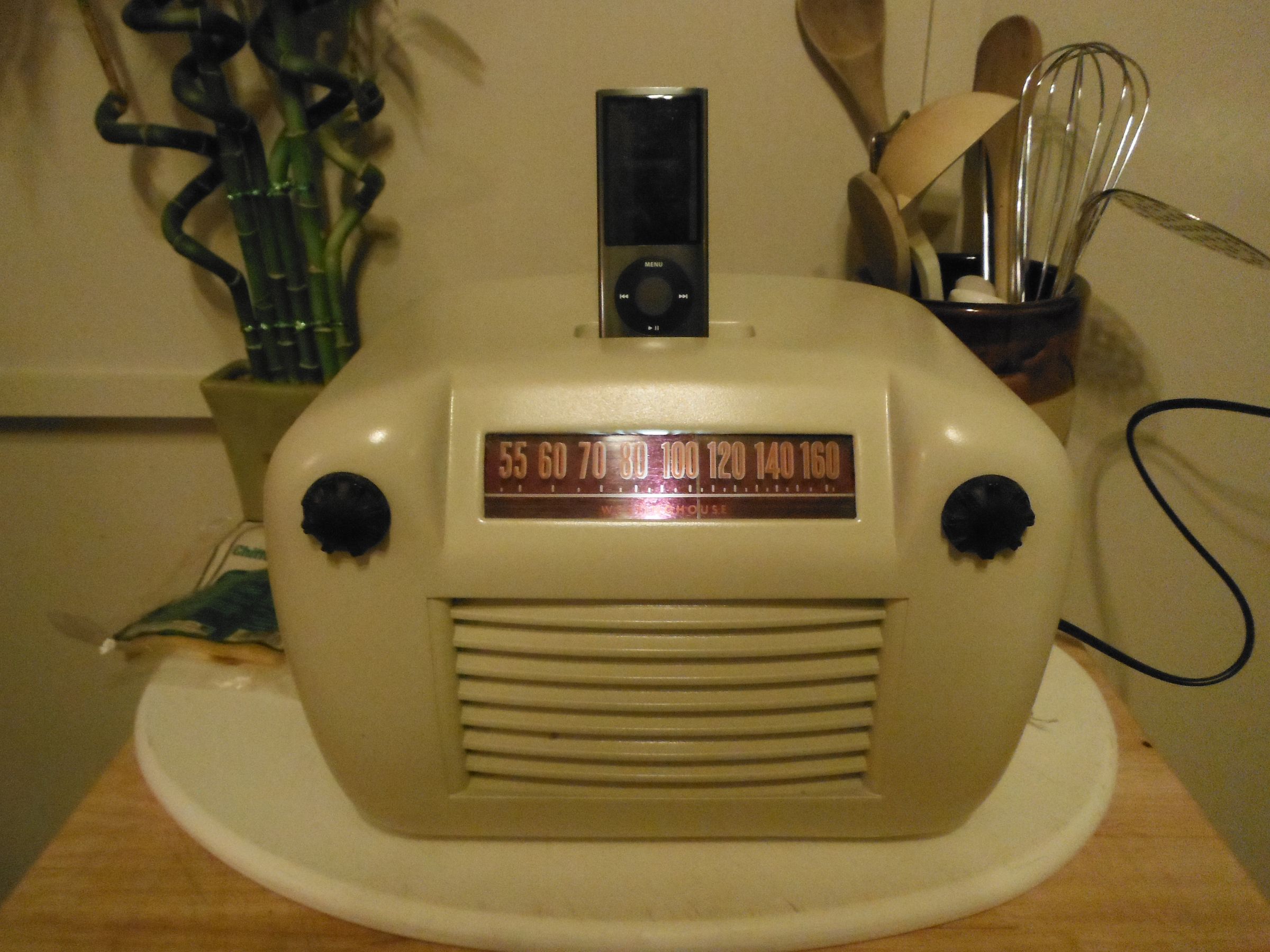 Turn a Vintage Radio Into an IPod Dock : 8 Steps (with Pictures ...