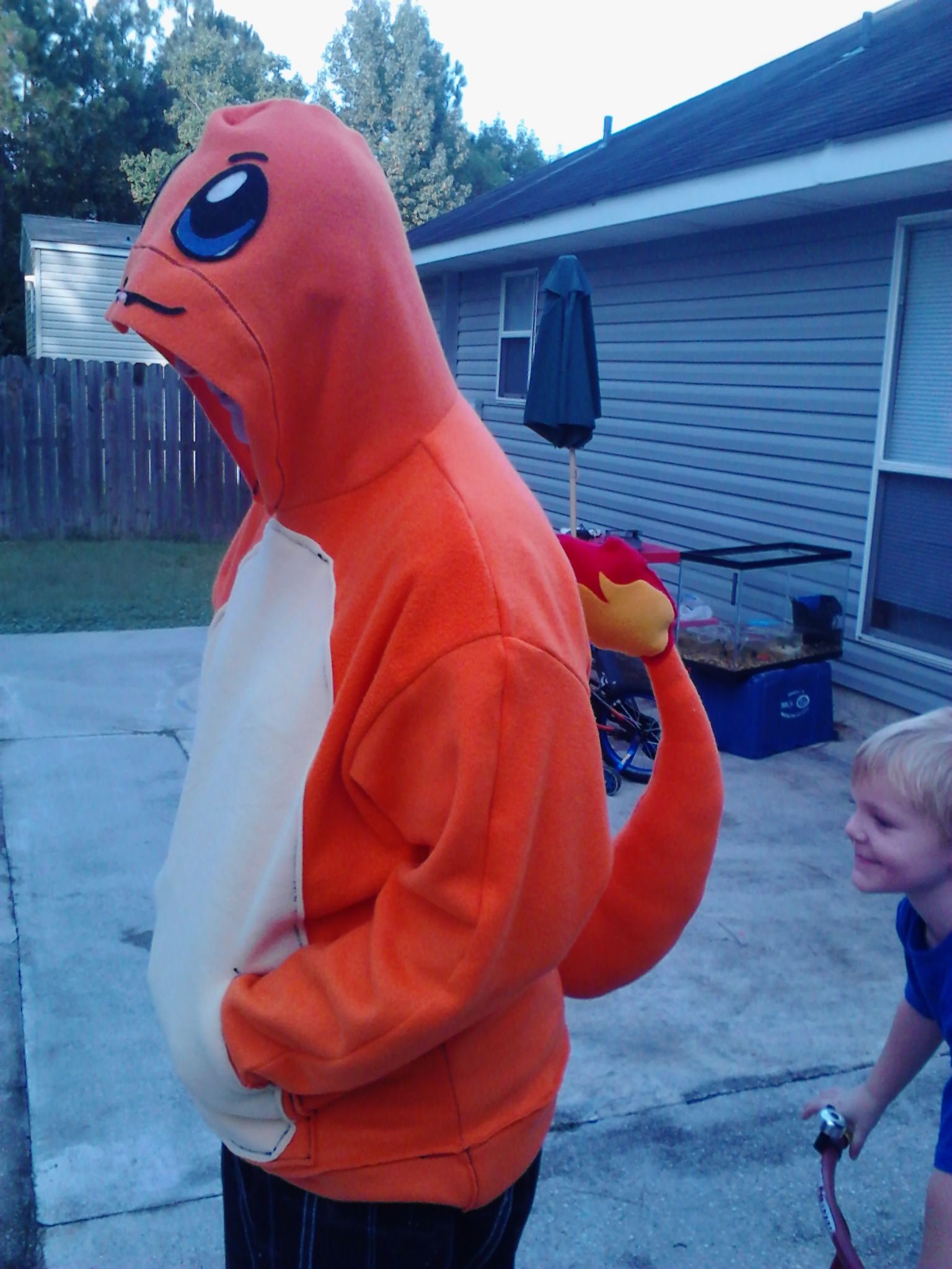 Charmander Hoodie : 4 Steps - Instructables