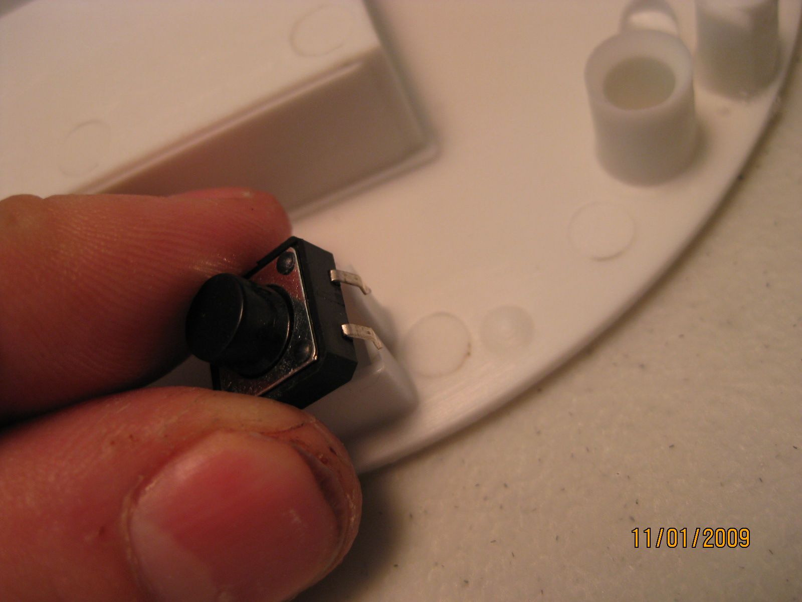 Tap Light LED Auto-Off Hack : 8 Steps - Instructables