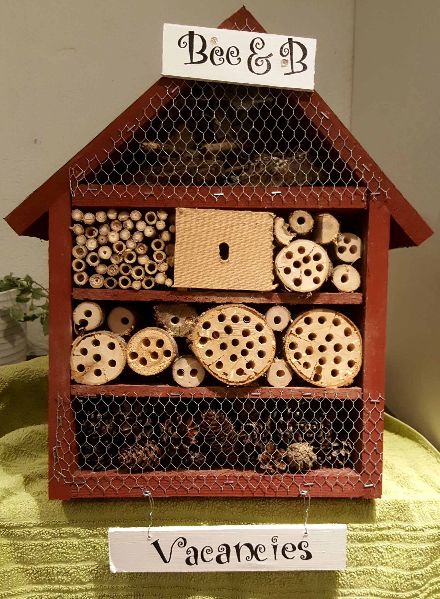 Bee & B, Insect Hotel : 7 Steps (with Pictures) - Instructables
