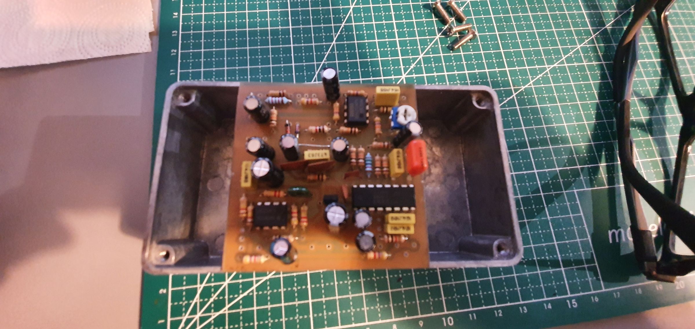 DIY Guitar Effect : 8 Steps - Instructables