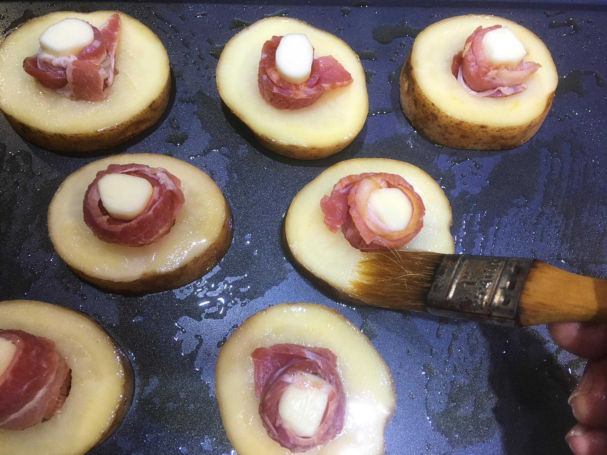 BAKED POTATO "WHEELS" WITH BACON-WRAPPED MOZZARELLA "HUB CAPS" : 10 ...