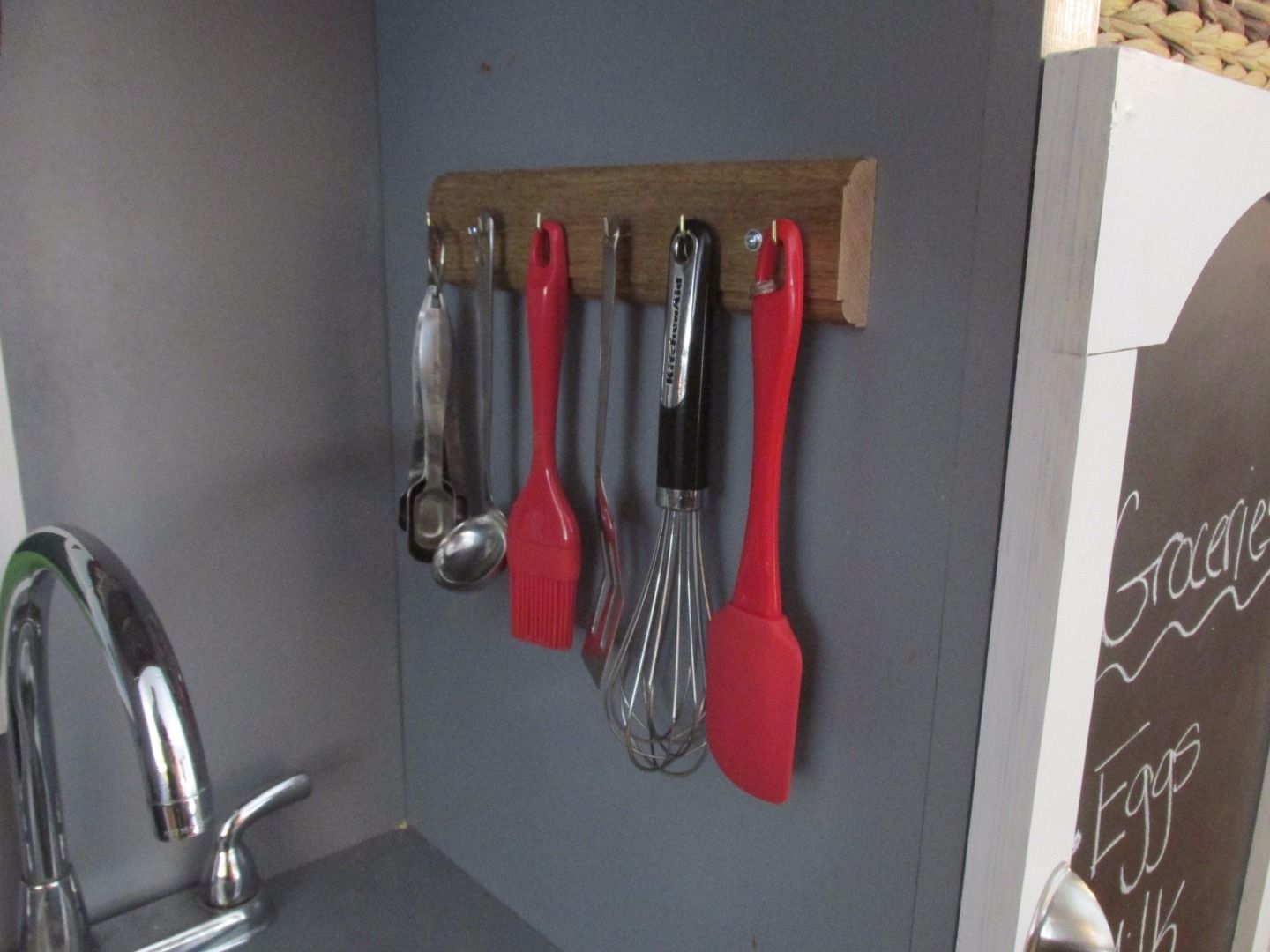 Entertainment Center to Awesome Kitchen Play Set : 12 Steps (with ...