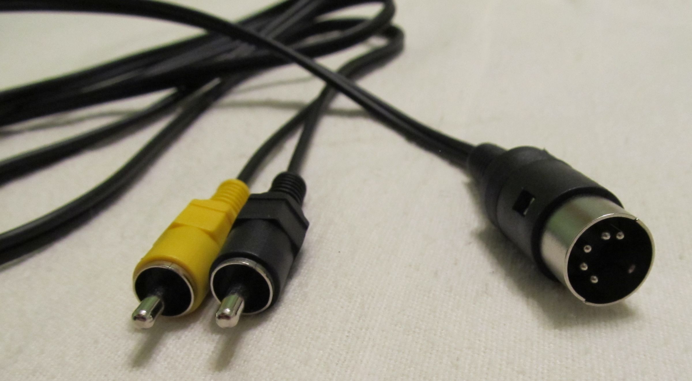 Make Your Own Coleco ADAM Audio/Video Cable : 8 Steps - Instructables