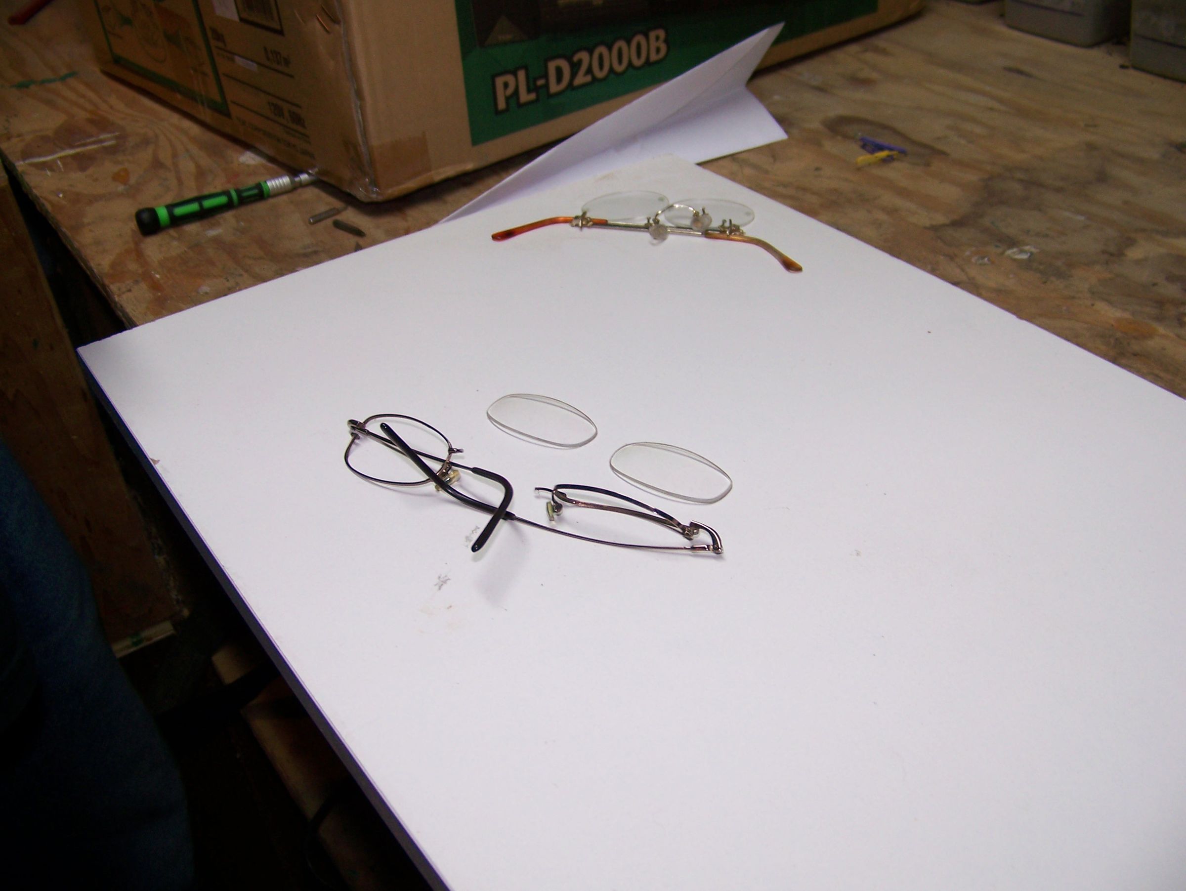 Super Easy Glasses Repair : 5 Steps (with Pictures) - Instructables