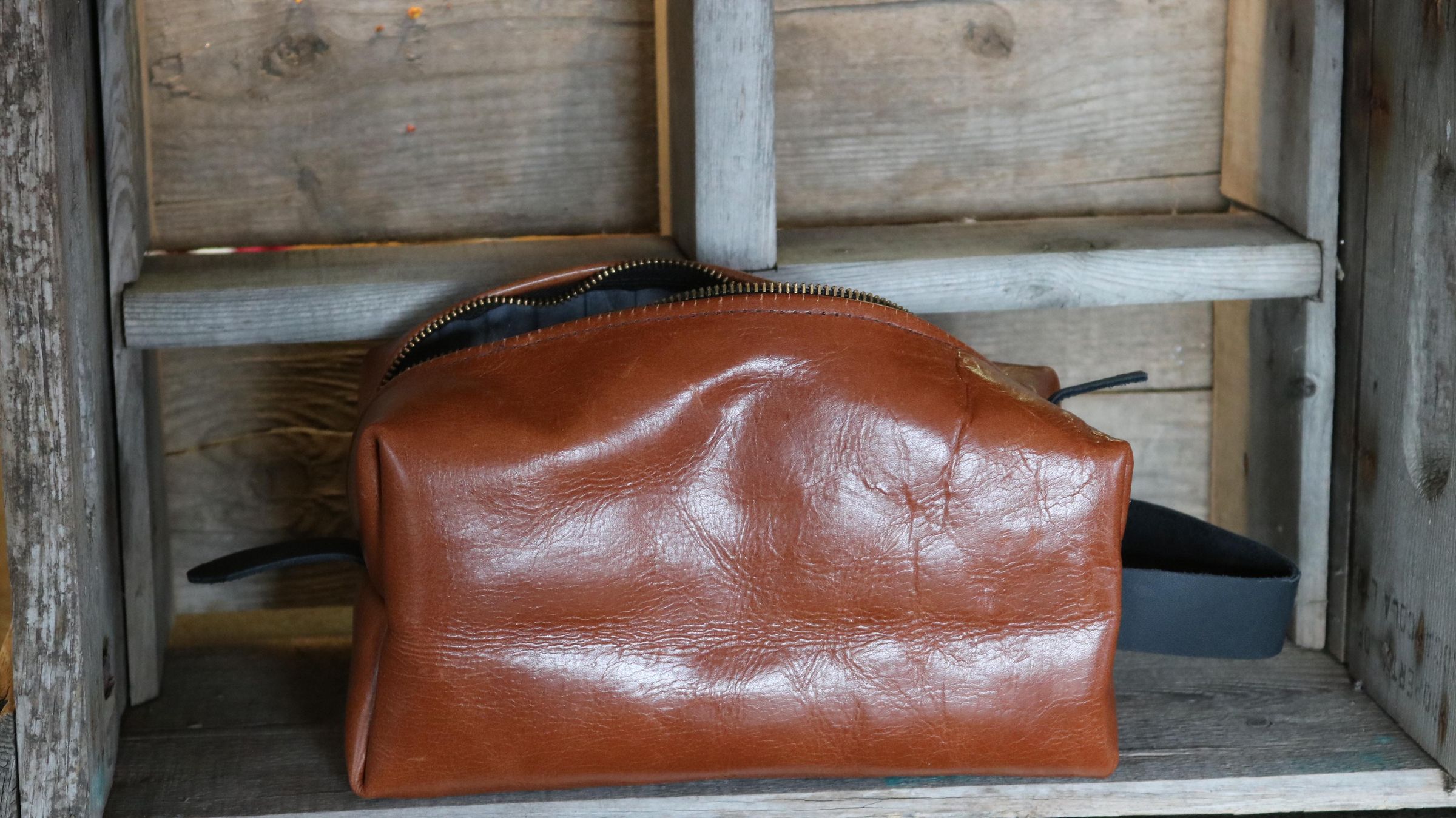 How to Make a Leather Dopp Kit : 8 Steps (with Pictures) - Instructables