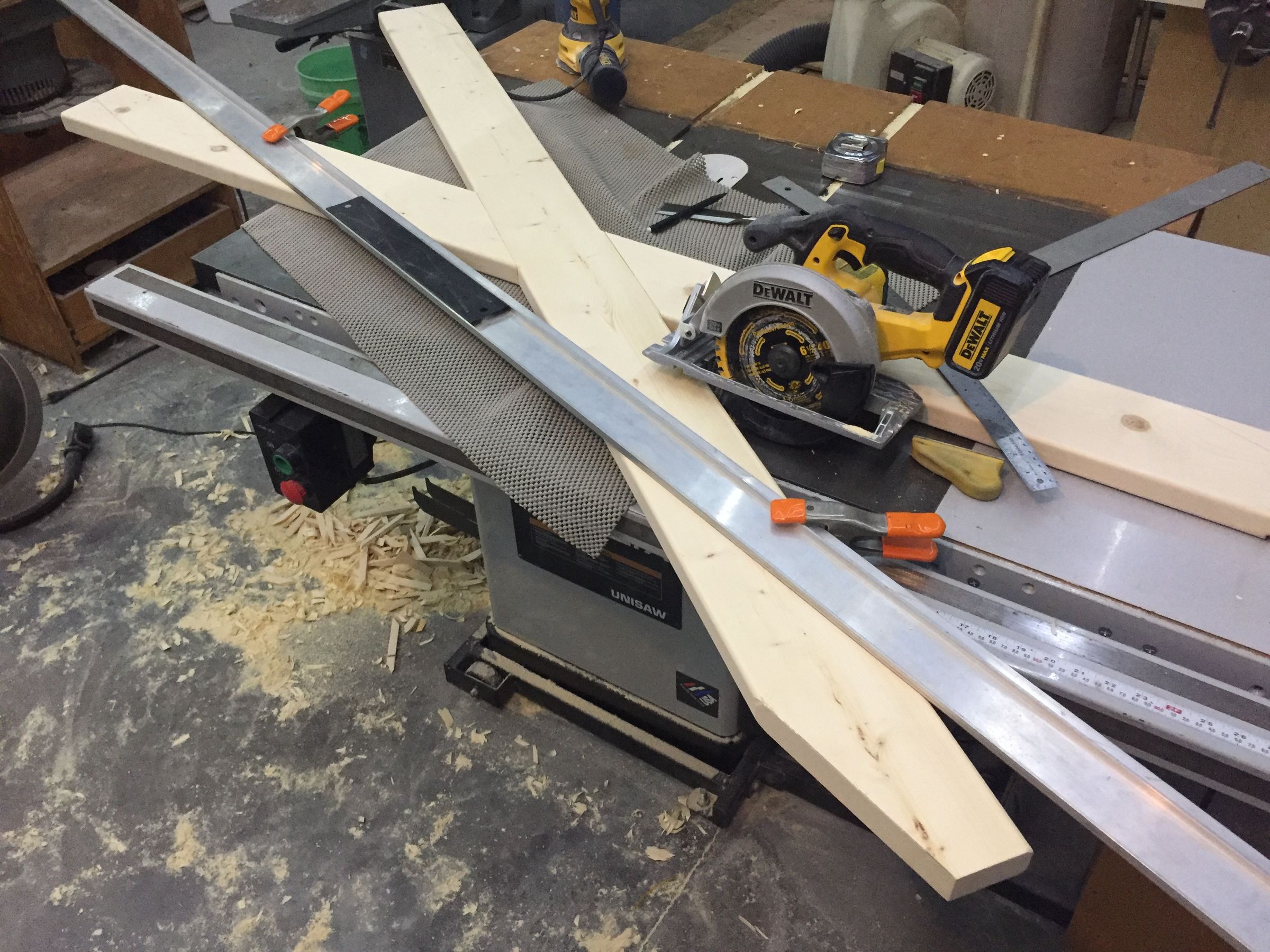 Laminated 2X4 Work Tables : 9 Steps (with Pictures) - Instructables