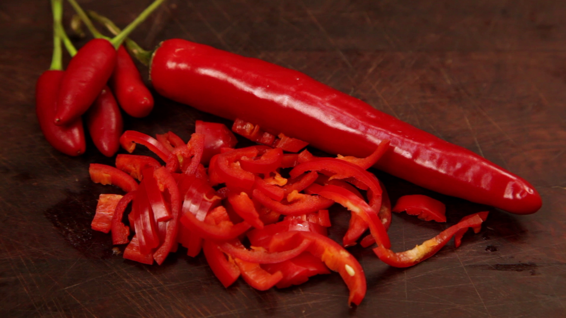 How to Easily Deseed a Chili - Food Hack : 4 Steps (with Pictures ...