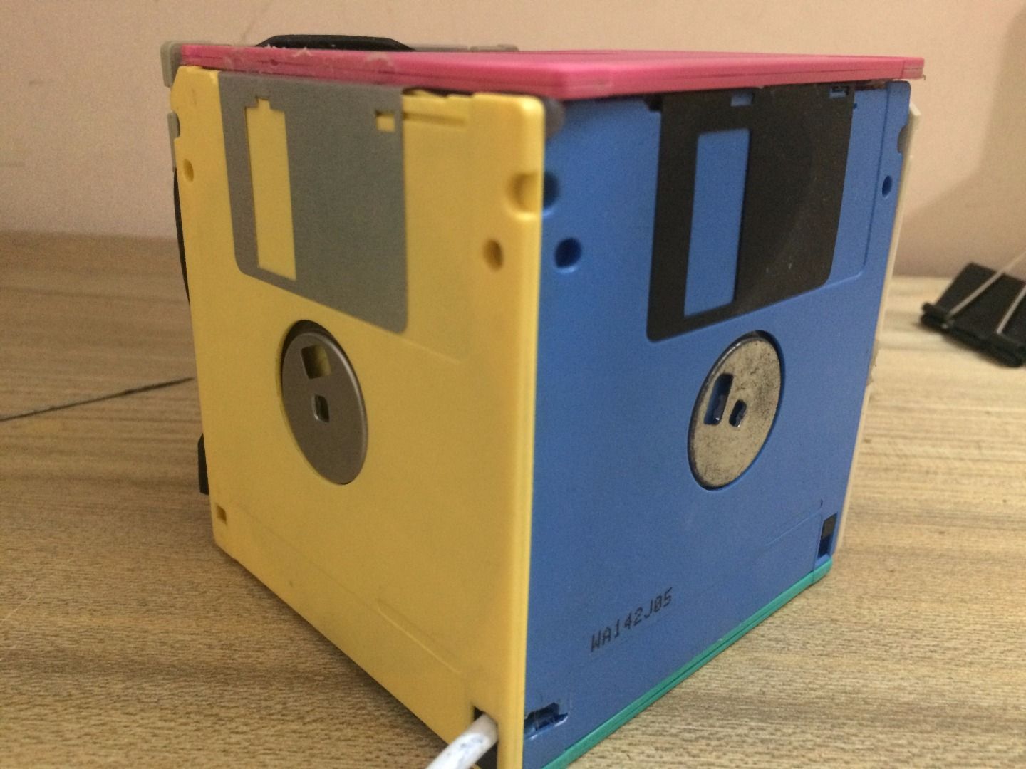 Floppy Disk Lamp : 7 Steps (with Pictures) - Instructables