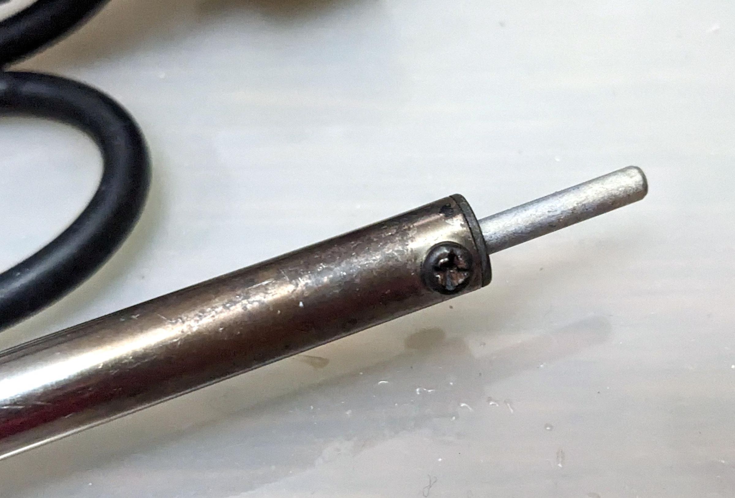 Fixing a Crack in Plastic Laptop Case Near the Hinge : 6 Steps ...