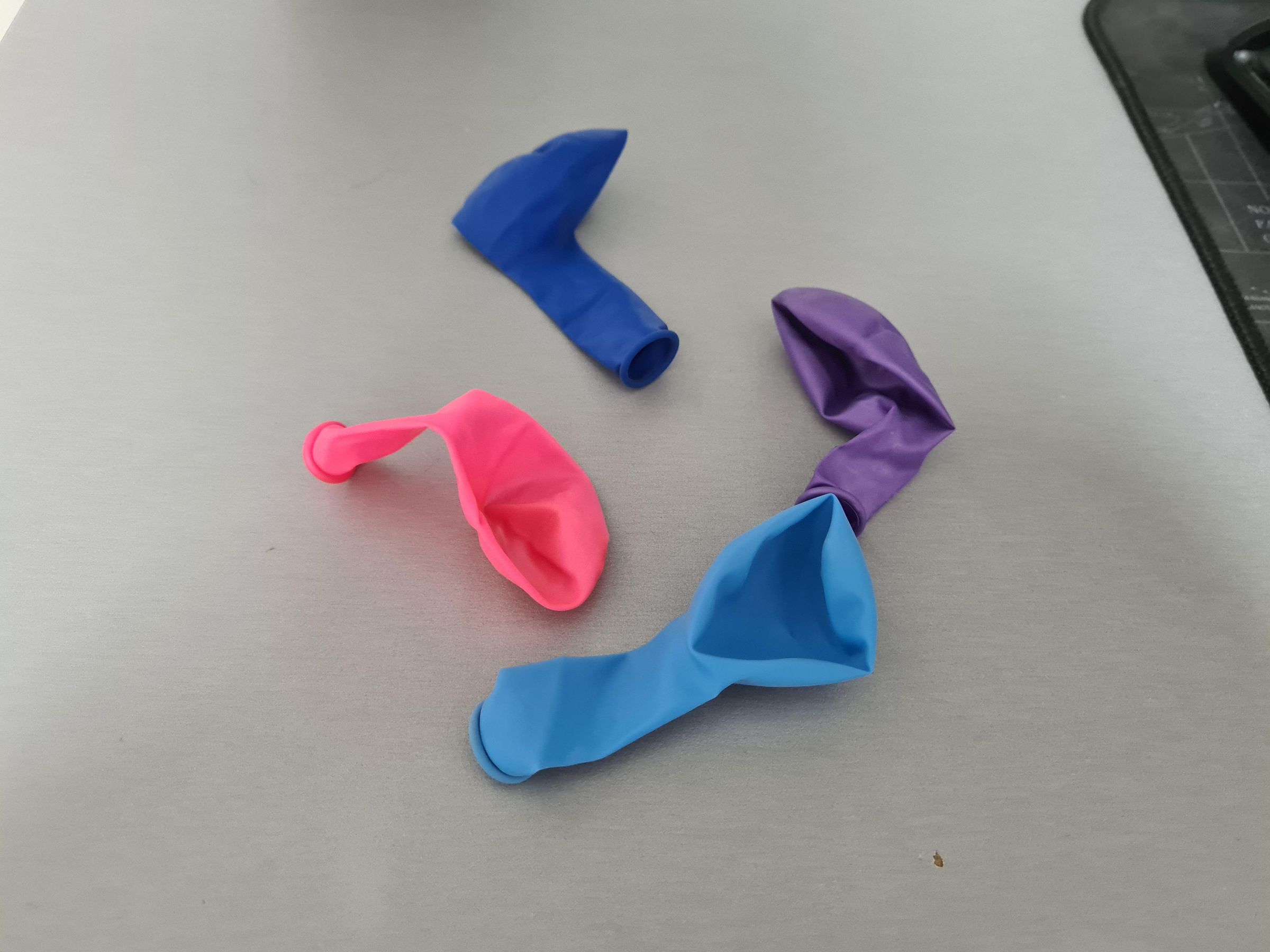 How to Blow Up and Tie a Balloon : 8 Steps - Instructables