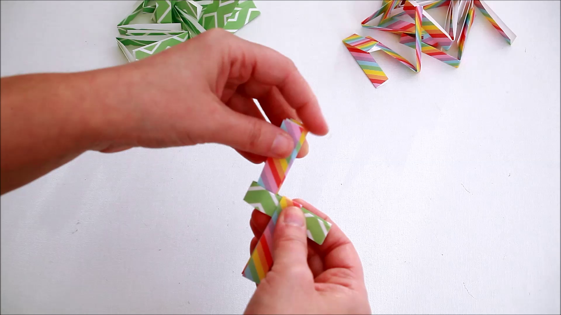 Woven Paper Bracelet : 10 Steps (with Pictures) - Instructables