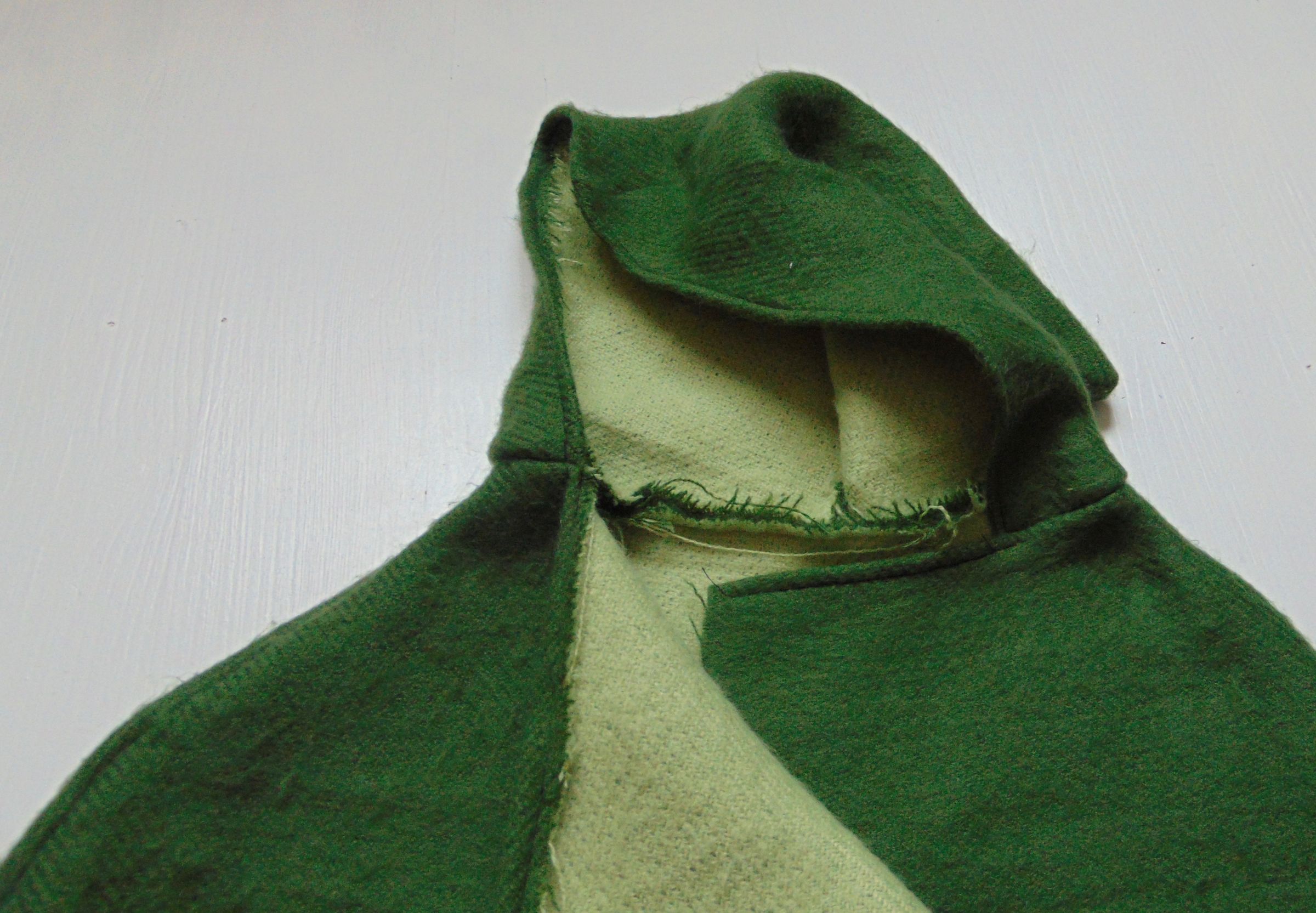 Warm Cloak From an Old Blanket : 12 Steps (with Pictures) - Instructables