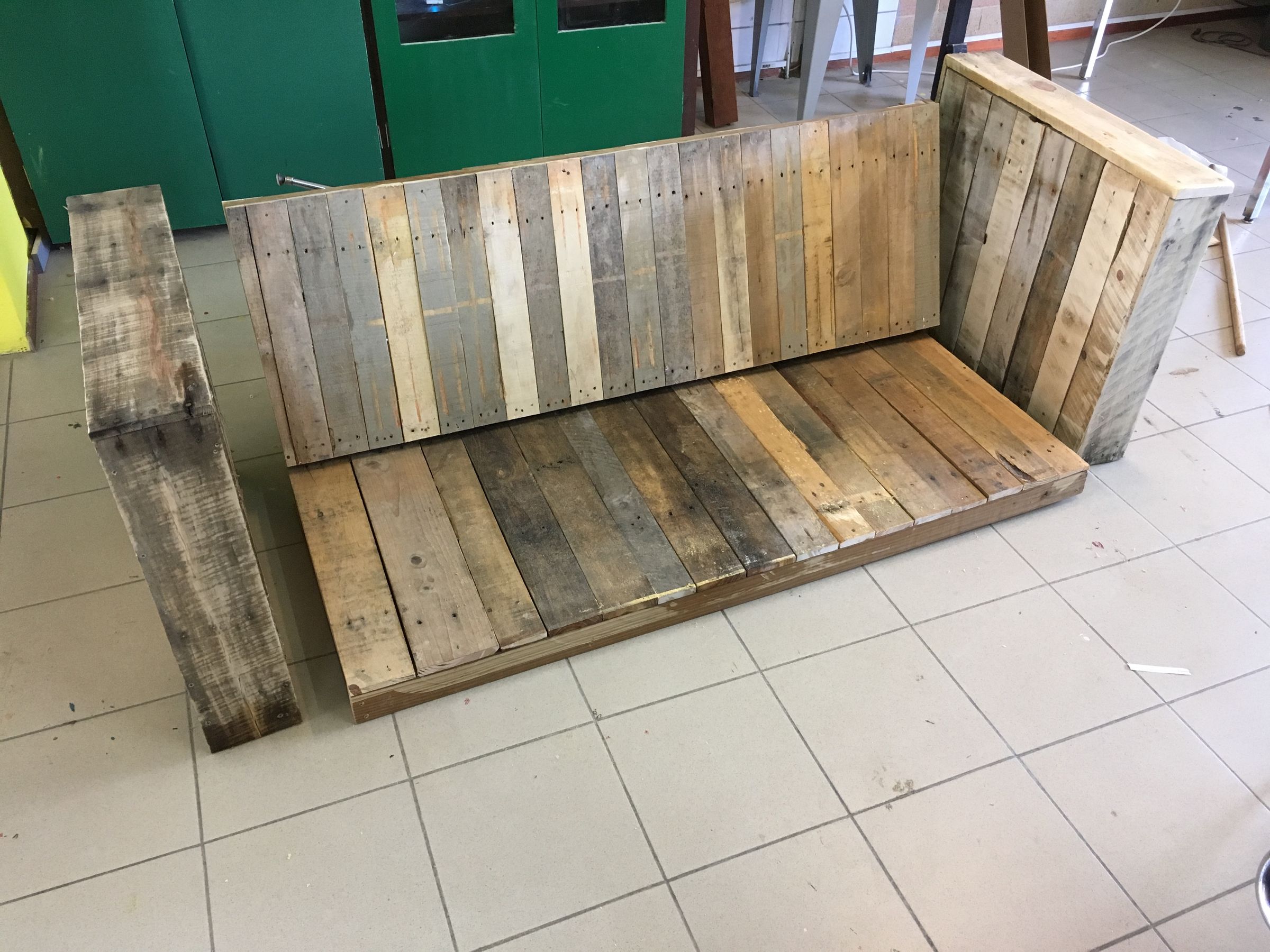 Pallet Wood Lounge Set : 7 Steps (with Pictures) - Instructables