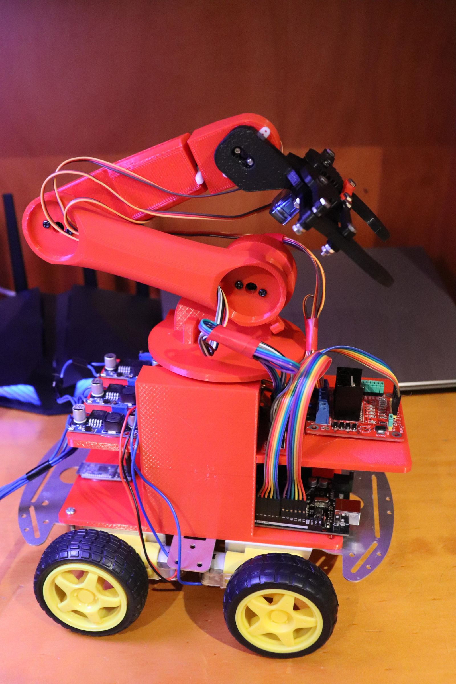Bluetooth Controlled Claw Robot : 20 Steps (with Pictures) - Instructables