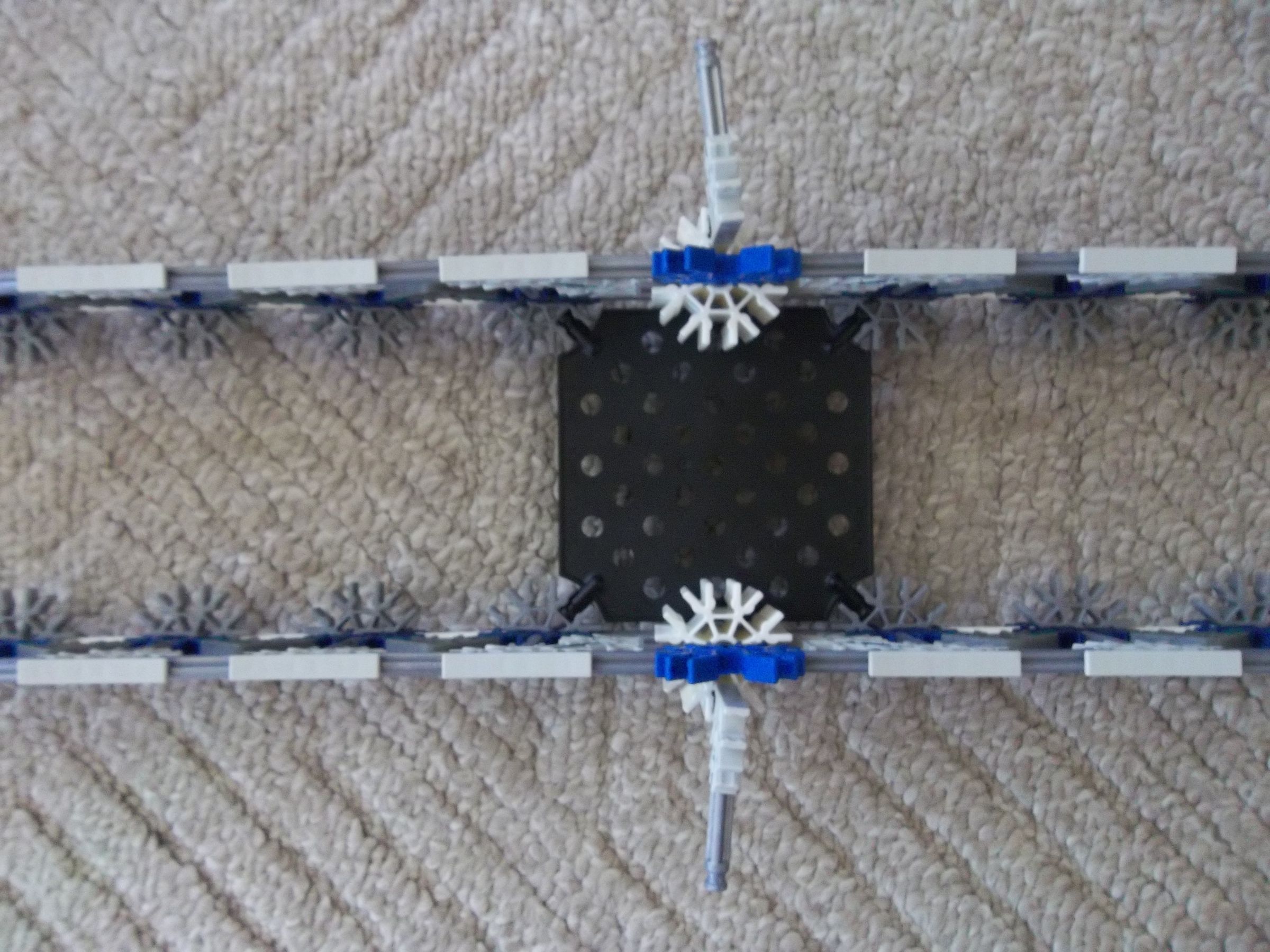 K'nex Foos Hockey Table : 35 Steps - Instructables