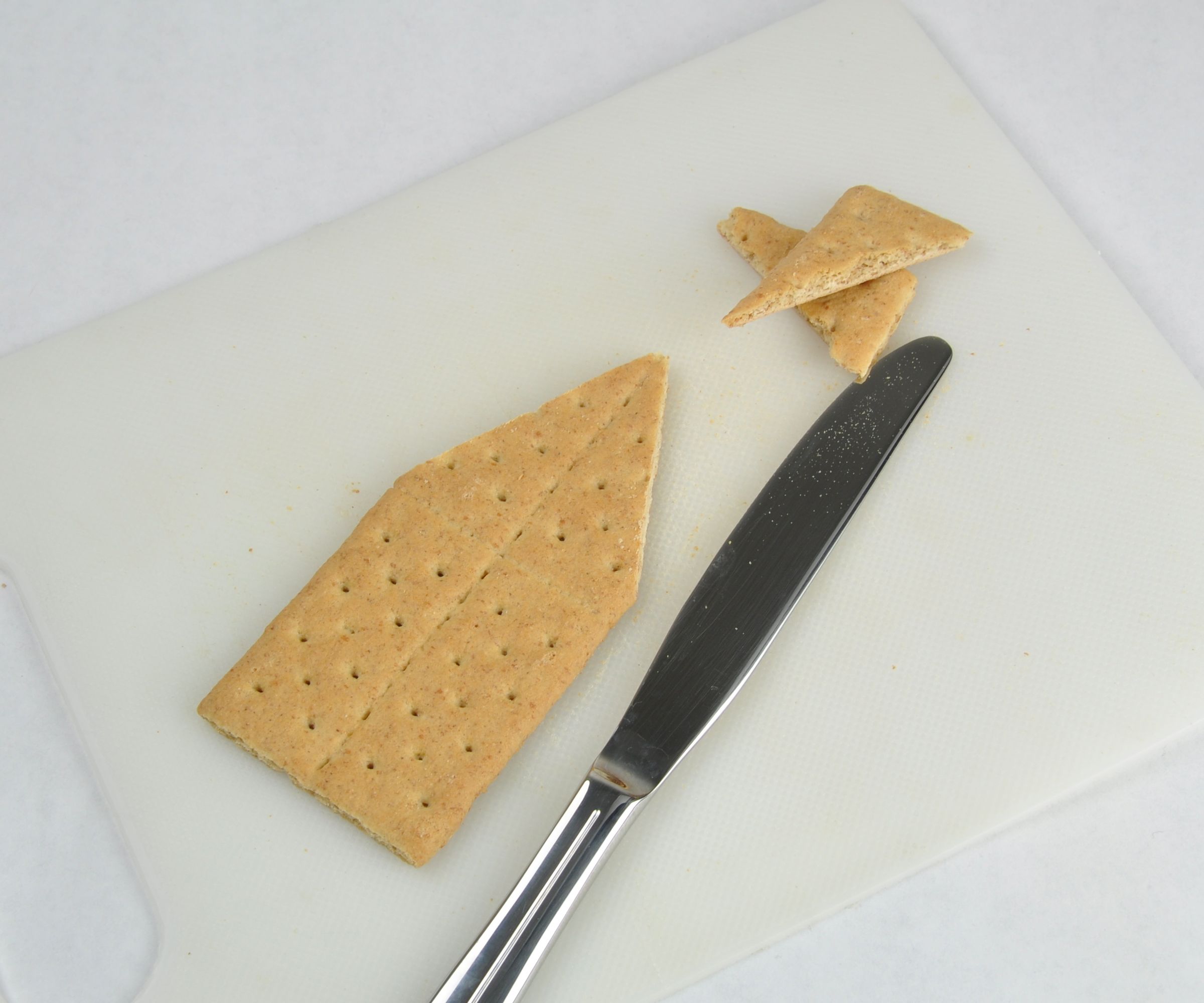 Graham Cracker "Gingerbread" House for Kids : 6 Steps (with Pictures ...