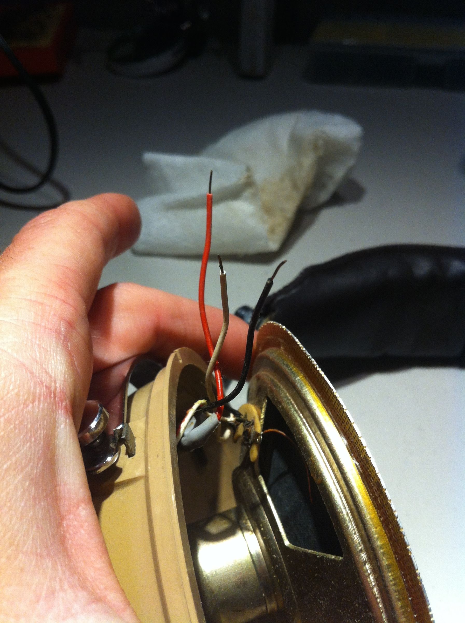 Breathe New Life Into Old Headphones : 8 Steps (with Pictures ...