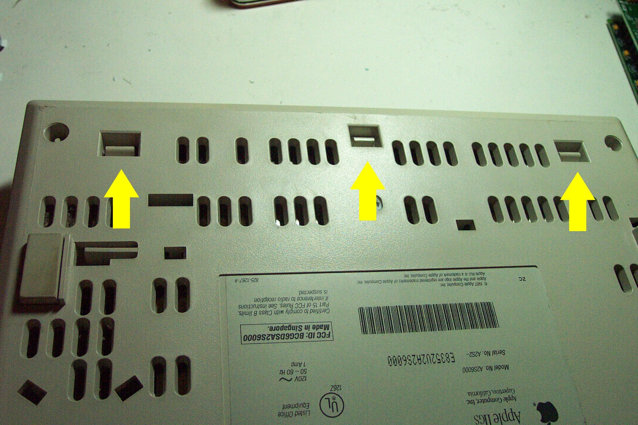 Replace an Apple IIGS Clock Battery : 7 Steps - Instructables