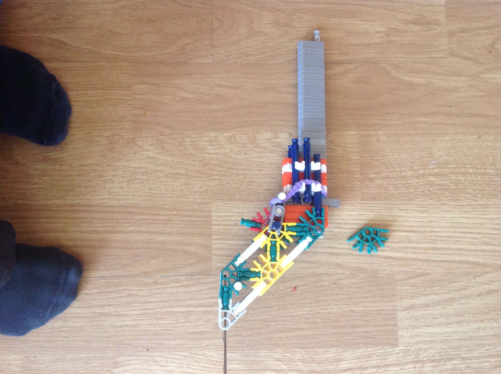 Knex Gun (magnum) : 13 Steps - Instructables
