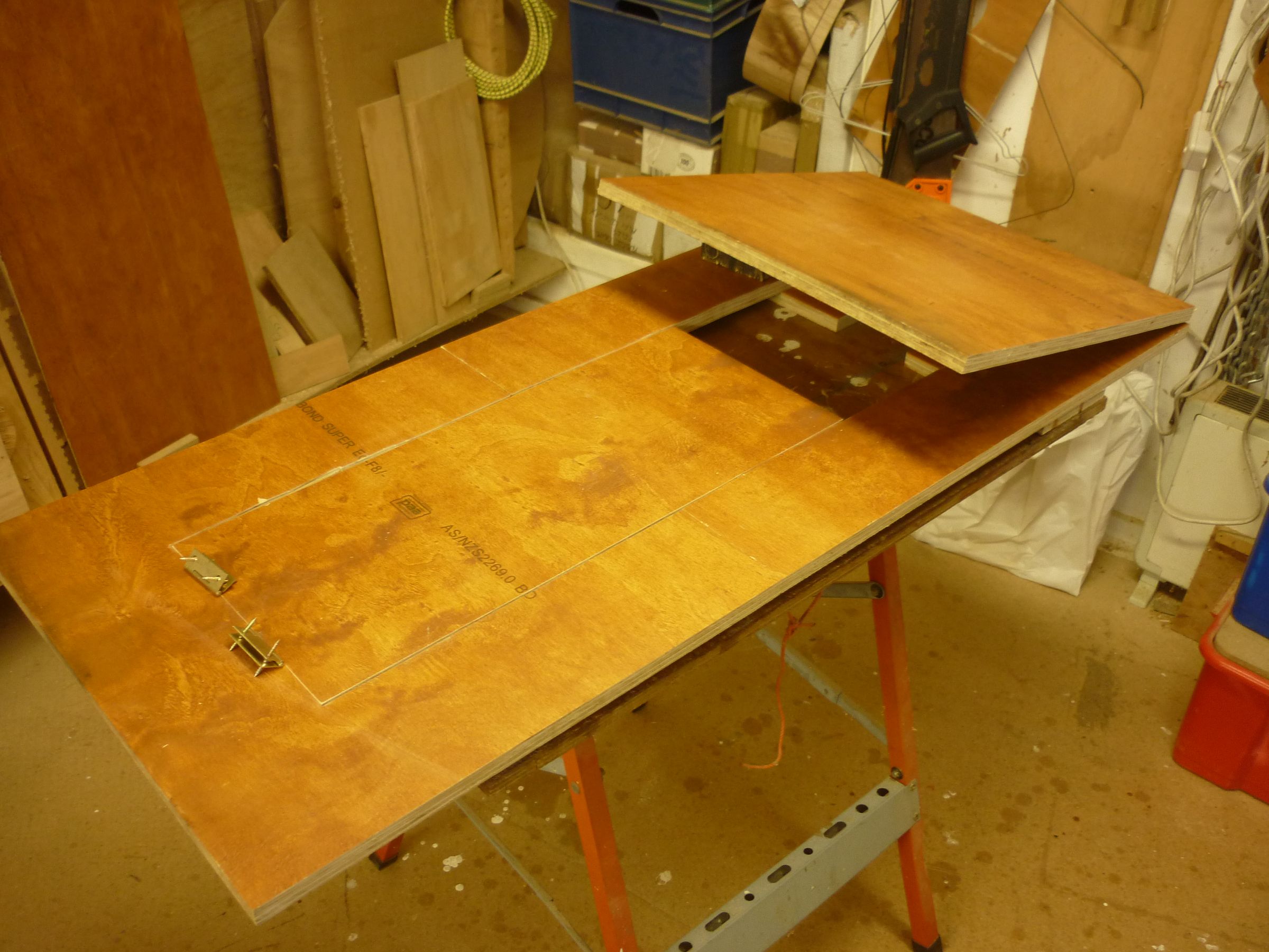 Collapsible Z-Shaped Side Table : 7 Steps (with Pictures) - Instructables