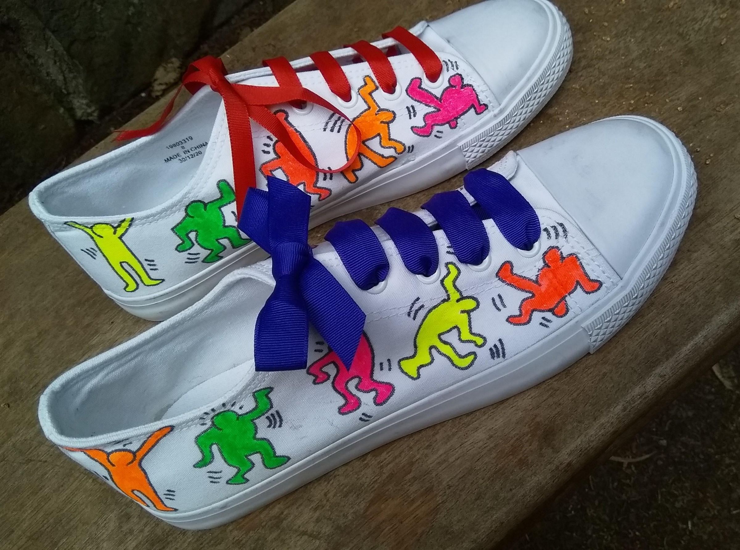 Pop Art Canvas Shoes : 4 Steps (with Pictures) - Instructables