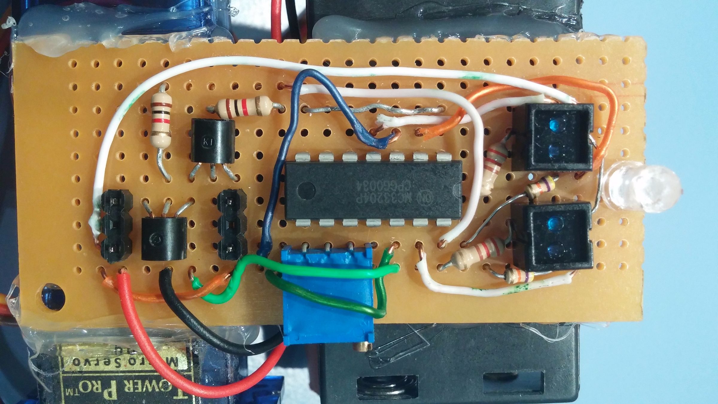Simple Line Follower Robot With No Programming - Analog Line Follower (with Pictures ...