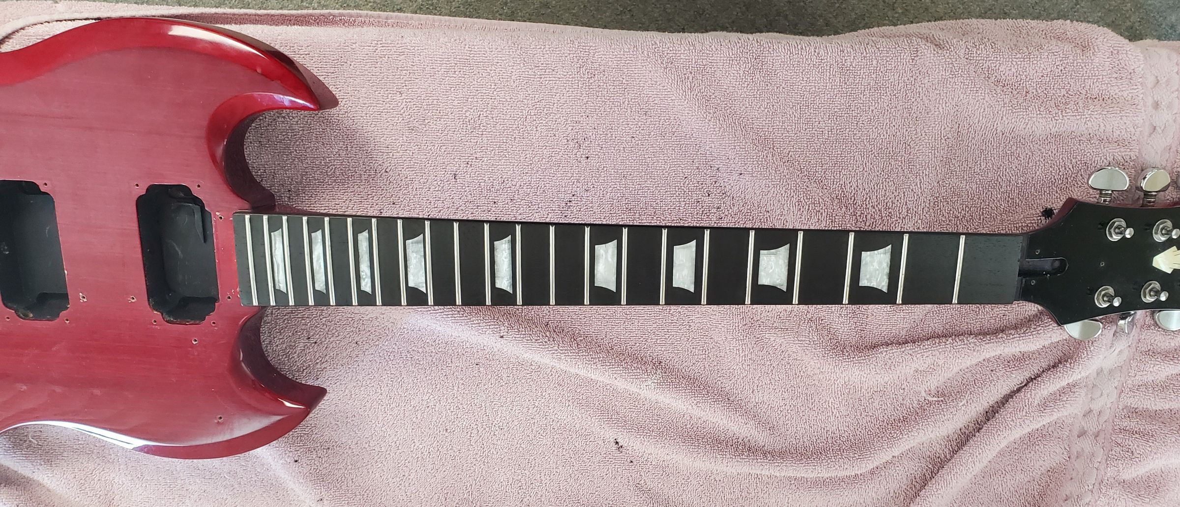 Ebonizing a Rosewood Guitar Fretboard : 4 Steps - Instructables