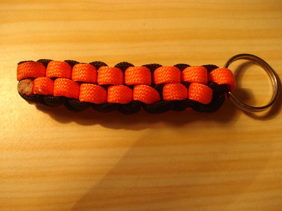 How to Make a Box Knot Keychain Out of Paracord : 11 Steps - Instructables