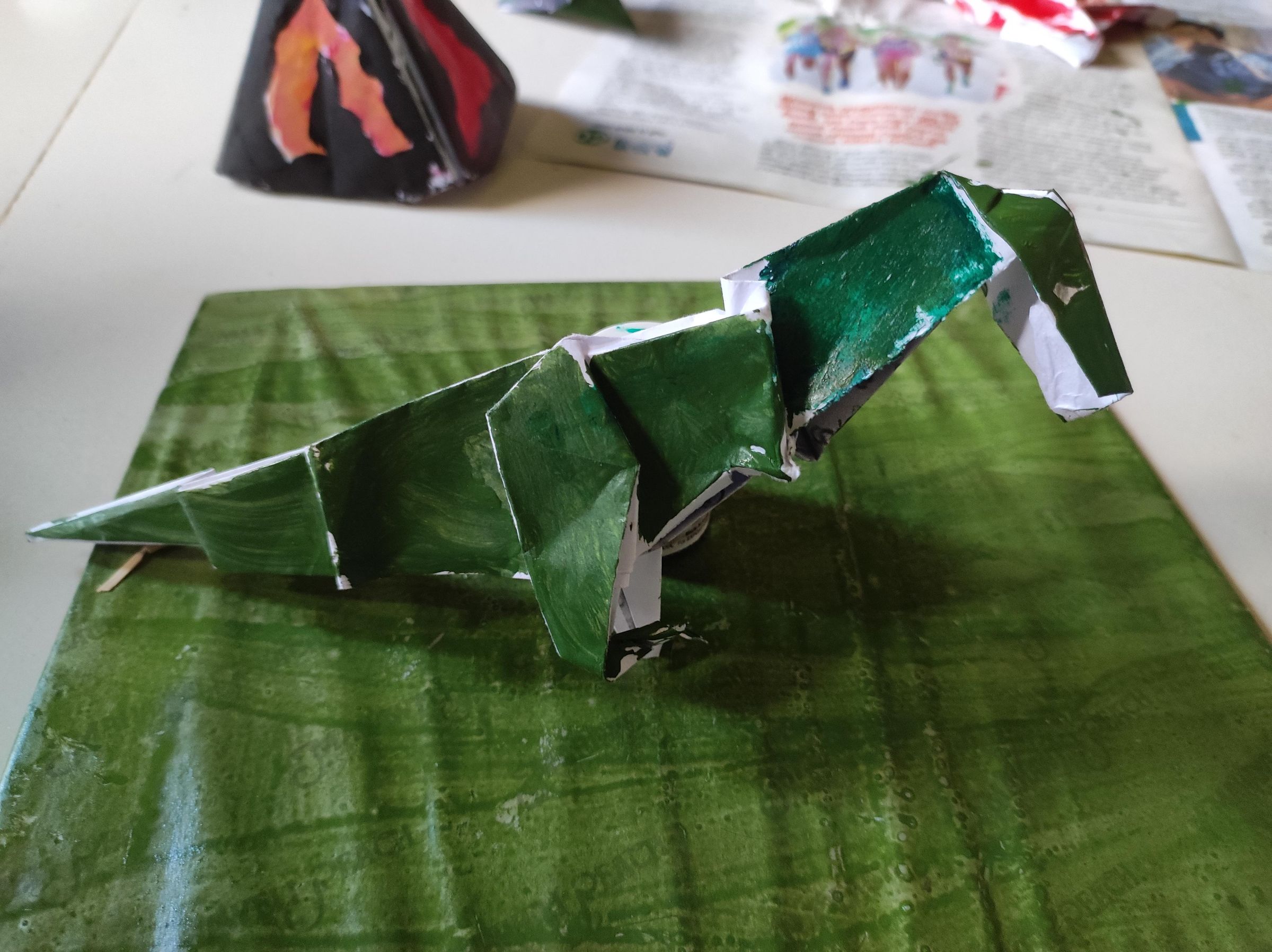 Origami Jurassic Park : 7 Steps - Instructables