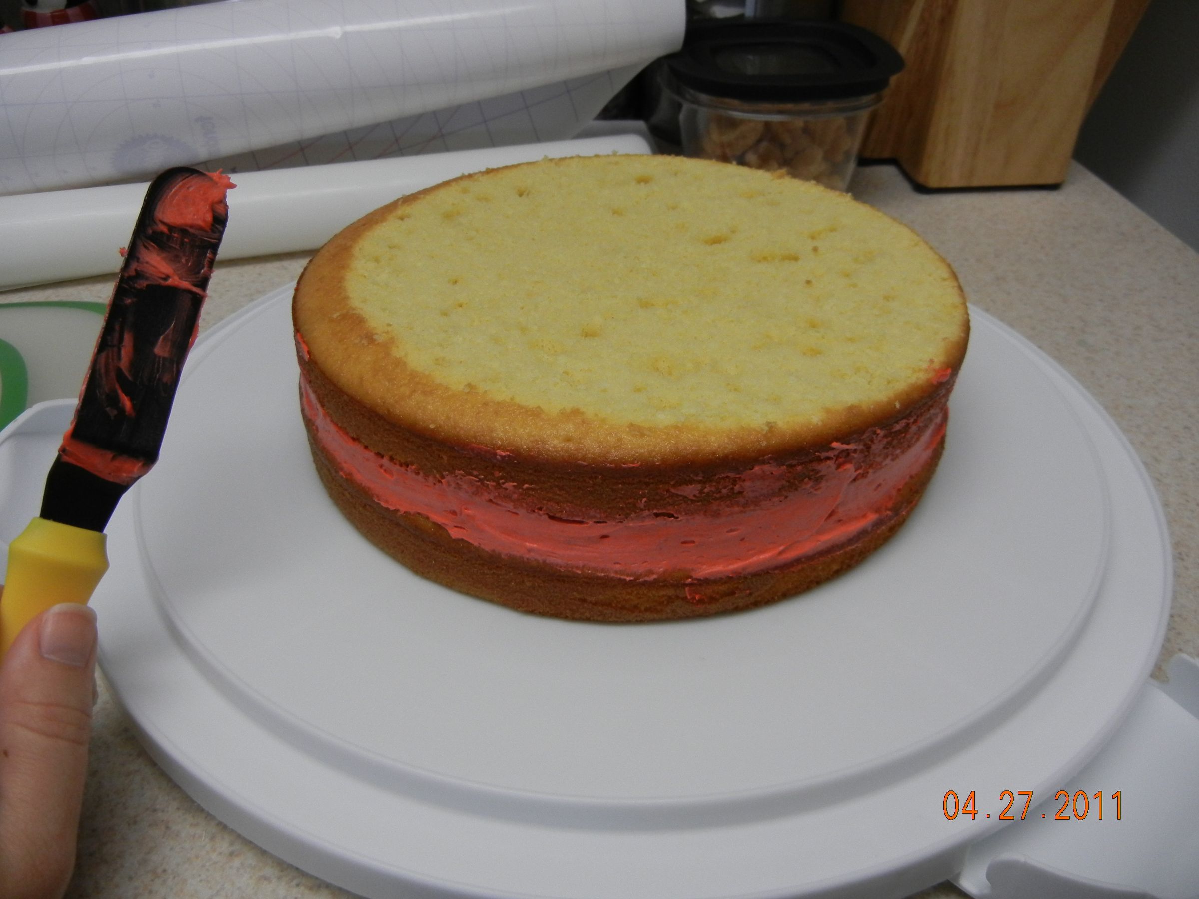 Basic Fondant Cake : 5 Steps (with Pictures) - Instructables
