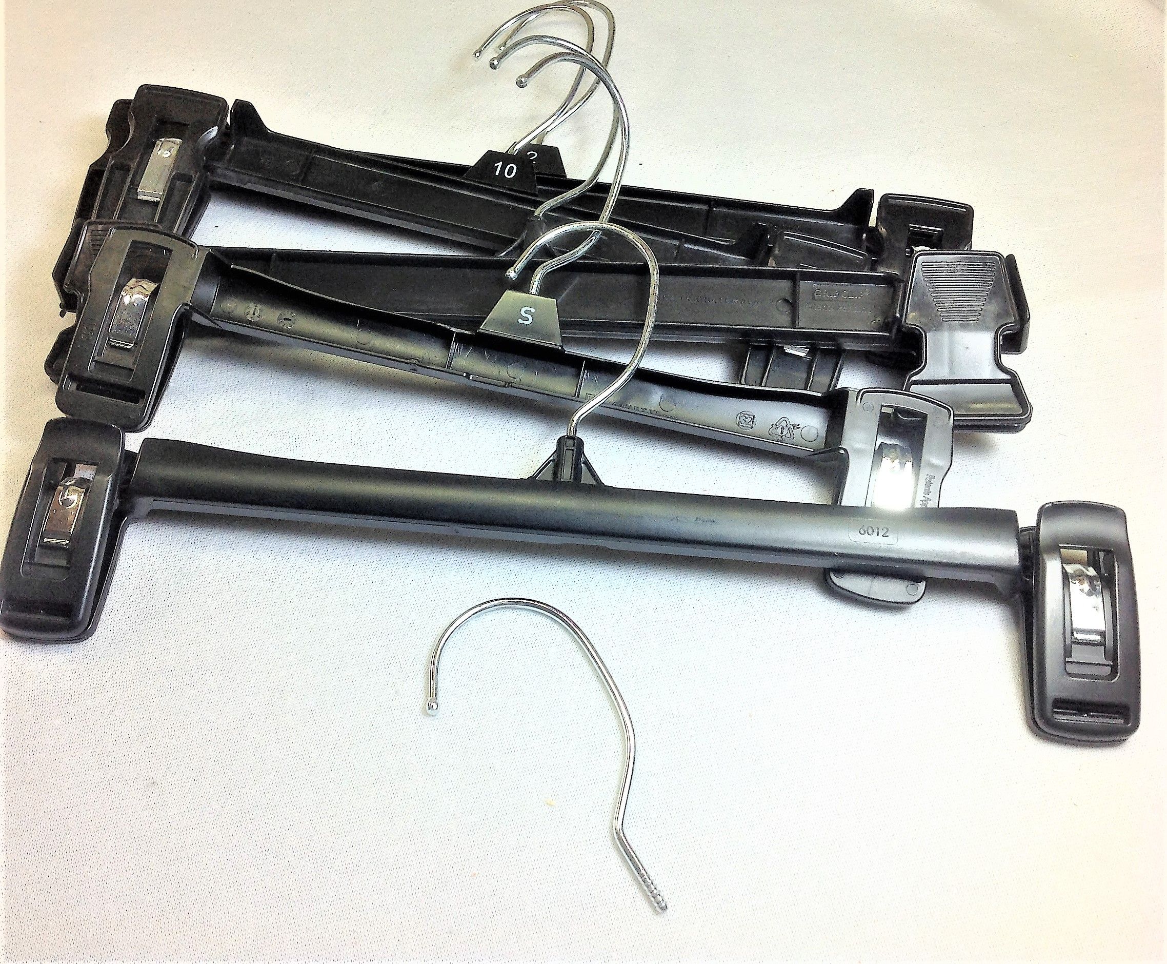 DIY Montessori Dressing Frames for Practical Life Skills : 11 Steps ...