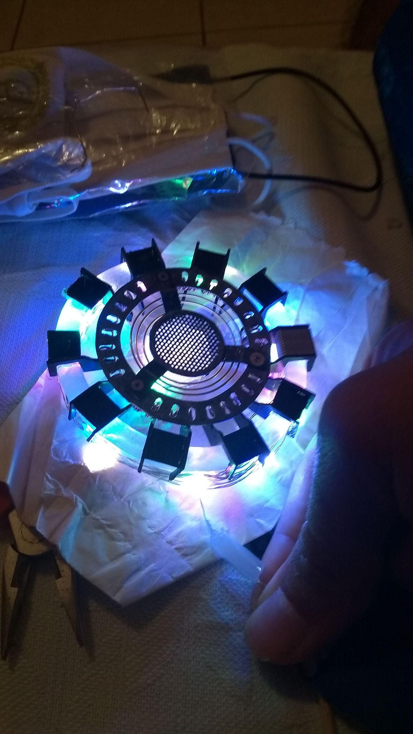 Make an Iron Man Arc Reactor : 6 Steps (with Pictures) - Instructables