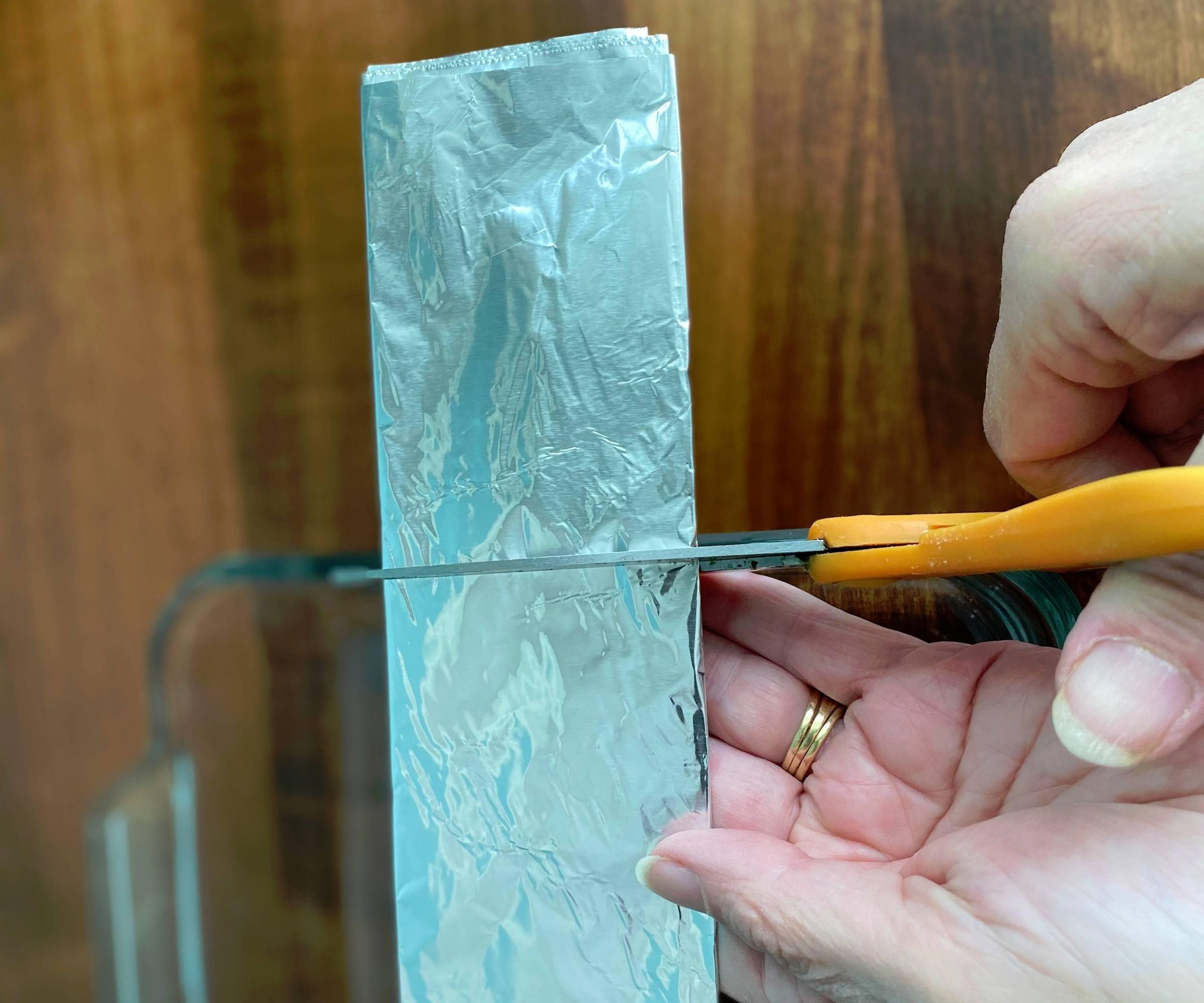 Tin Foil Dividers for GF Sandwich Buns : 7 Steps (with Pictures ...