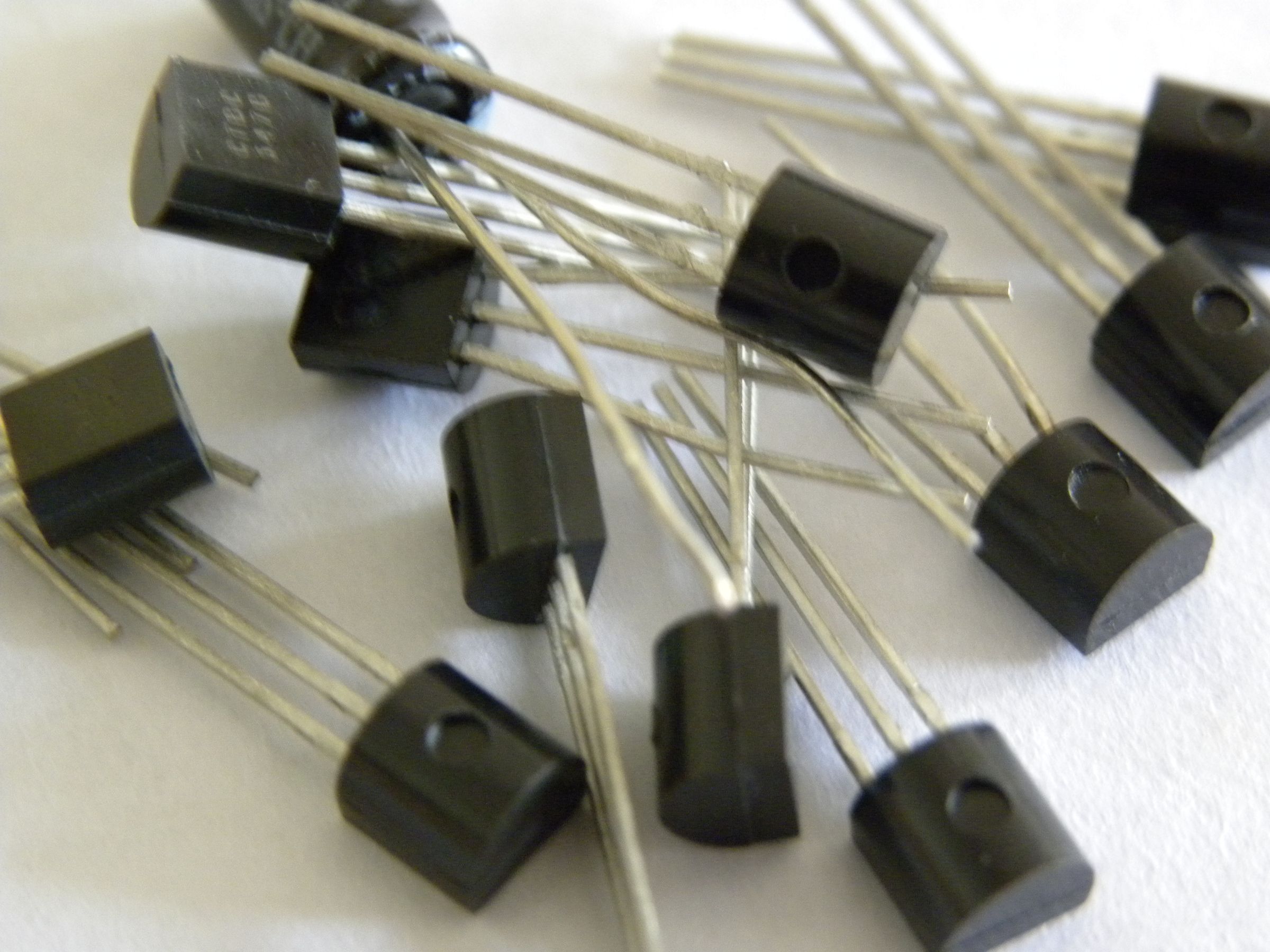 Simple BC547 Transistor Tester (with Pictures) - Instructables