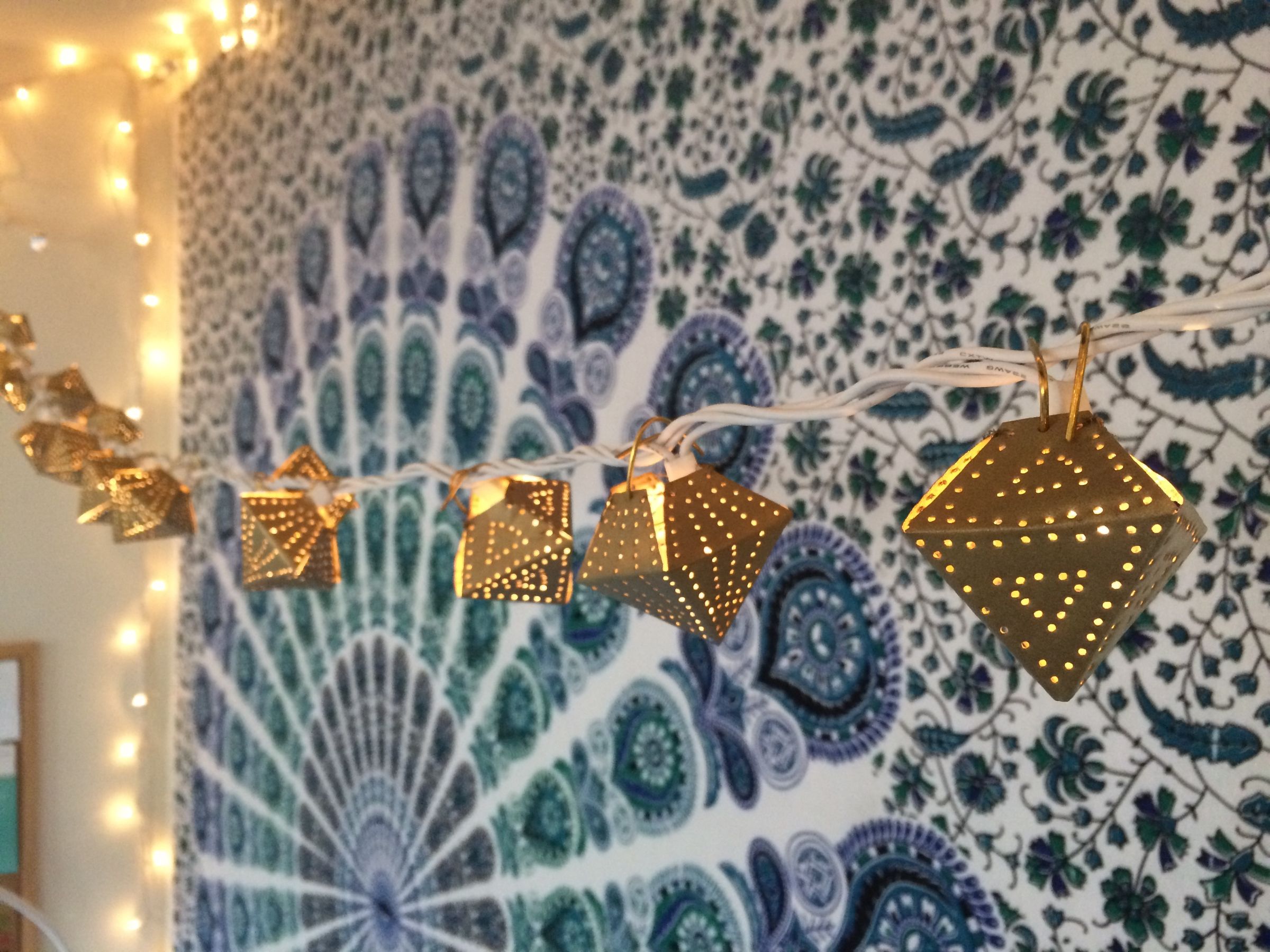 Up-Cycled Aluminum Can String Lights : 11 Steps (with Pictures ...