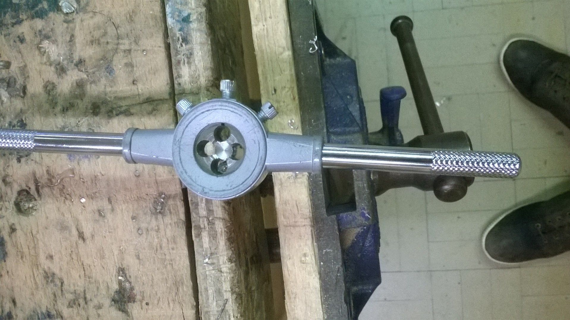 Using the Lathe - Tap and Die : 5 Steps (with Pictures) - Instructables