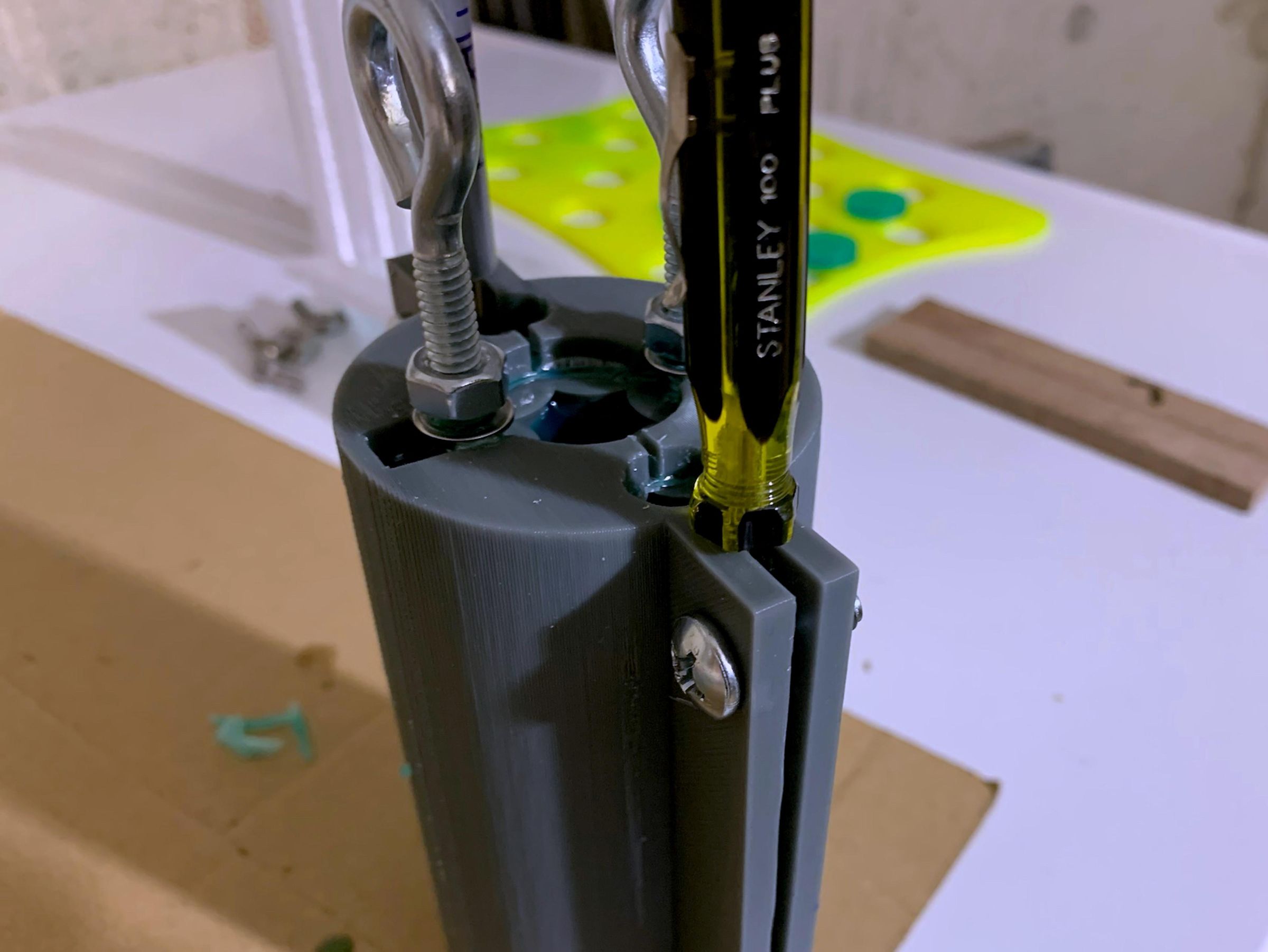 A Simple Way to Mold a Fluorescent Glue Sticks or Crayon Using Fusion ...