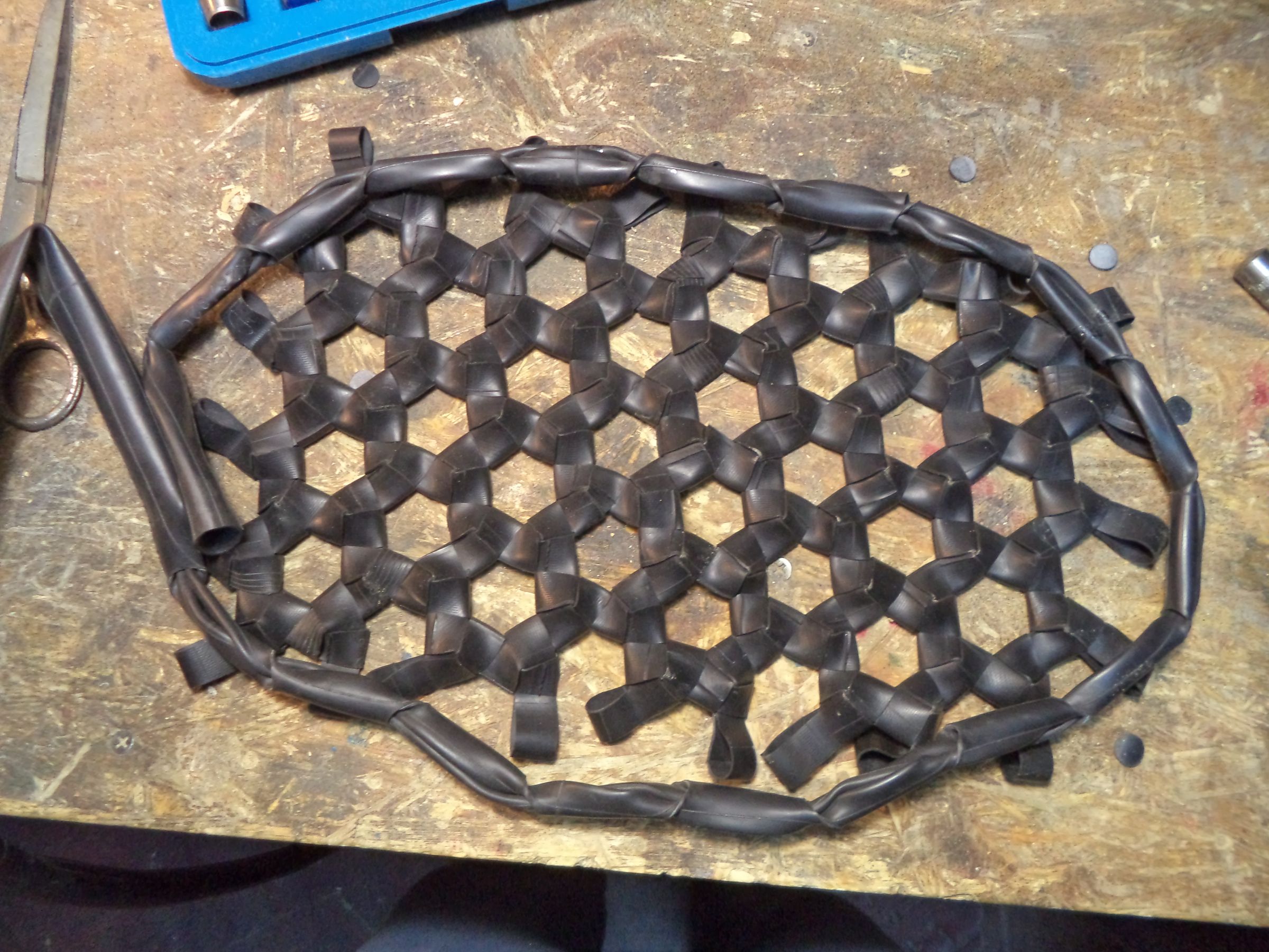 Backpack Cargo Net From Inner Tubes : 26 Steps (with Pictures ...