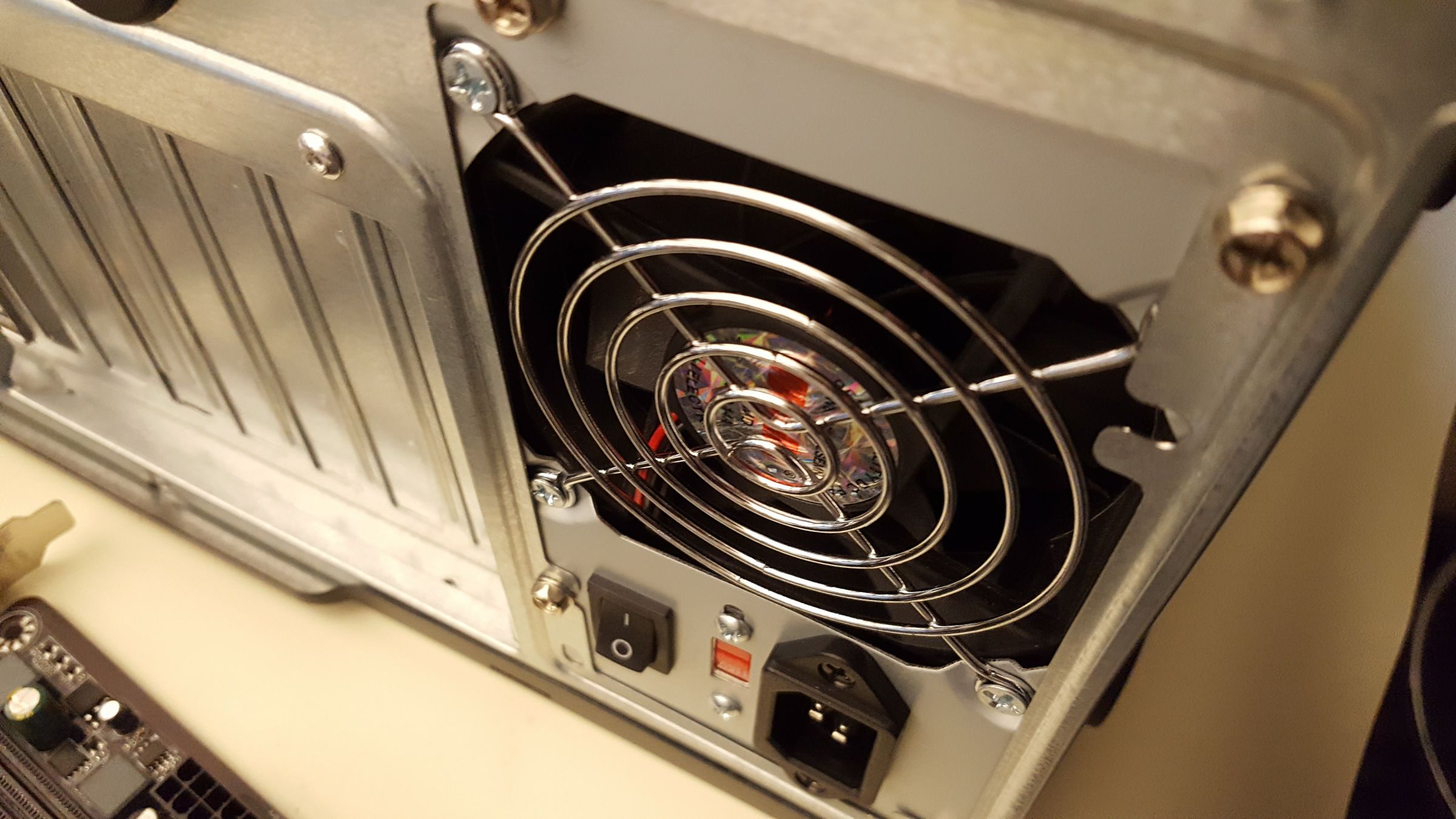 How to Build a Computer : 8 Steps (with Pictures) - Instructables