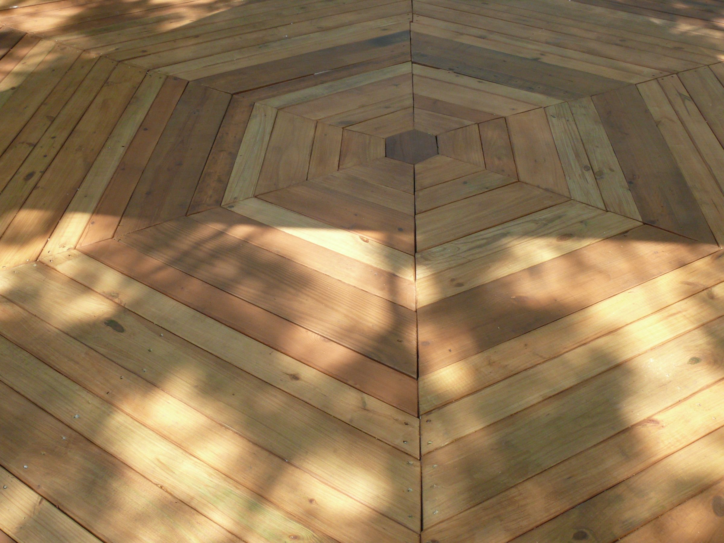 Hexagon Deck With Recycled Supplies : 4 Steps (with Pictures) - Instructables